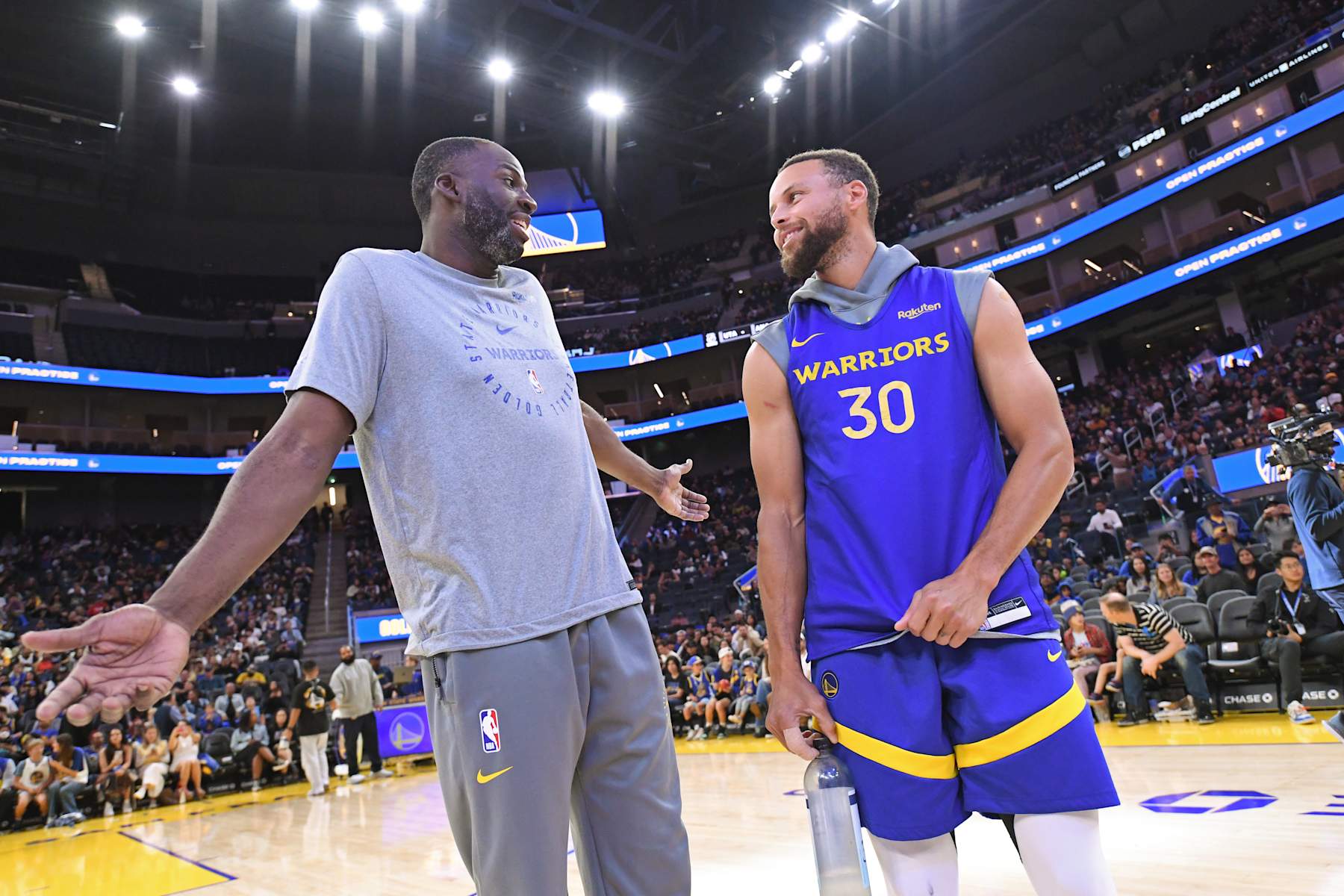 Warriors' Draymond Green: Steph Curry Viewed as 'Mythical Superhero' by ...