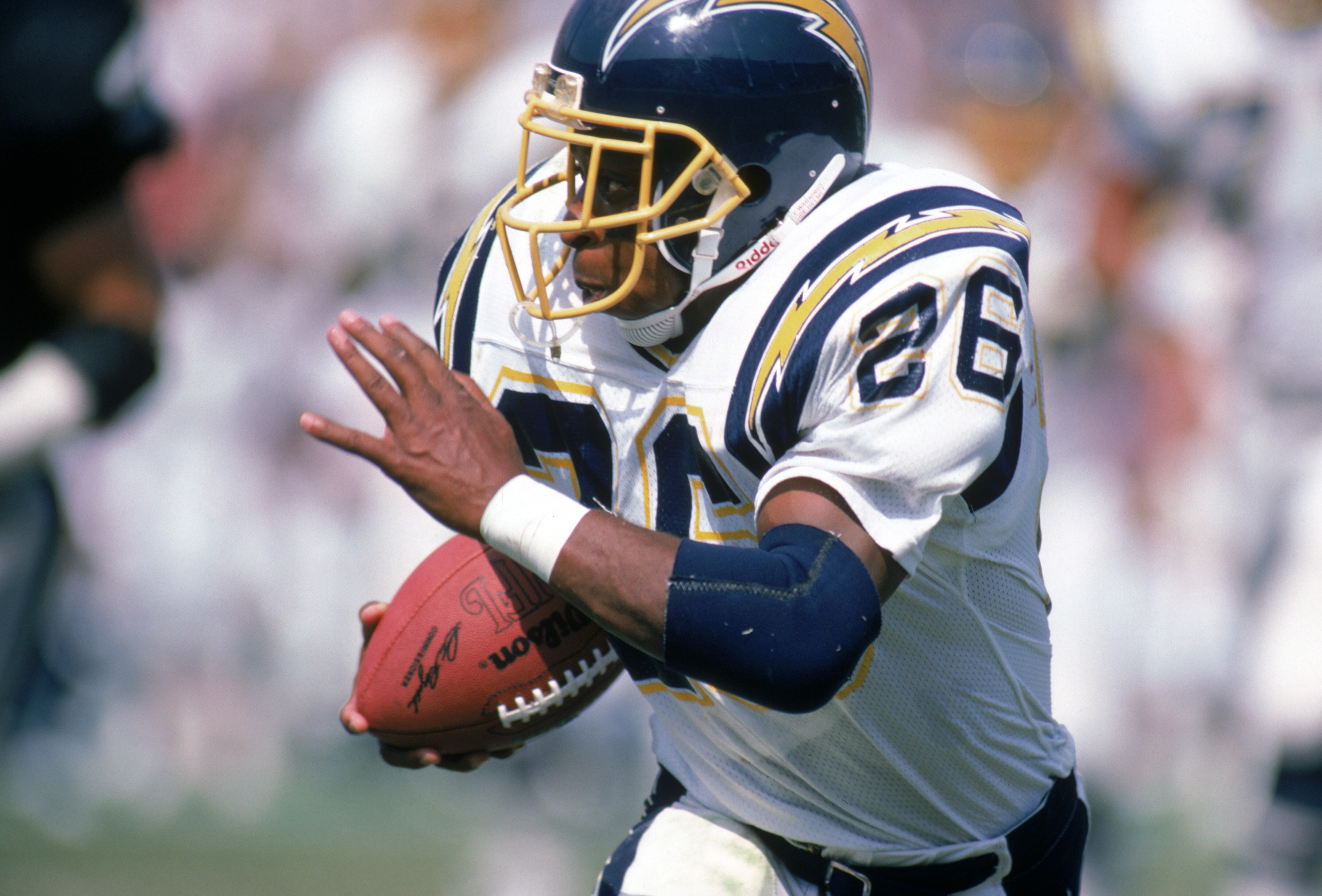 Former NFL Record-Holding RB Lionel James Dies at Age 59