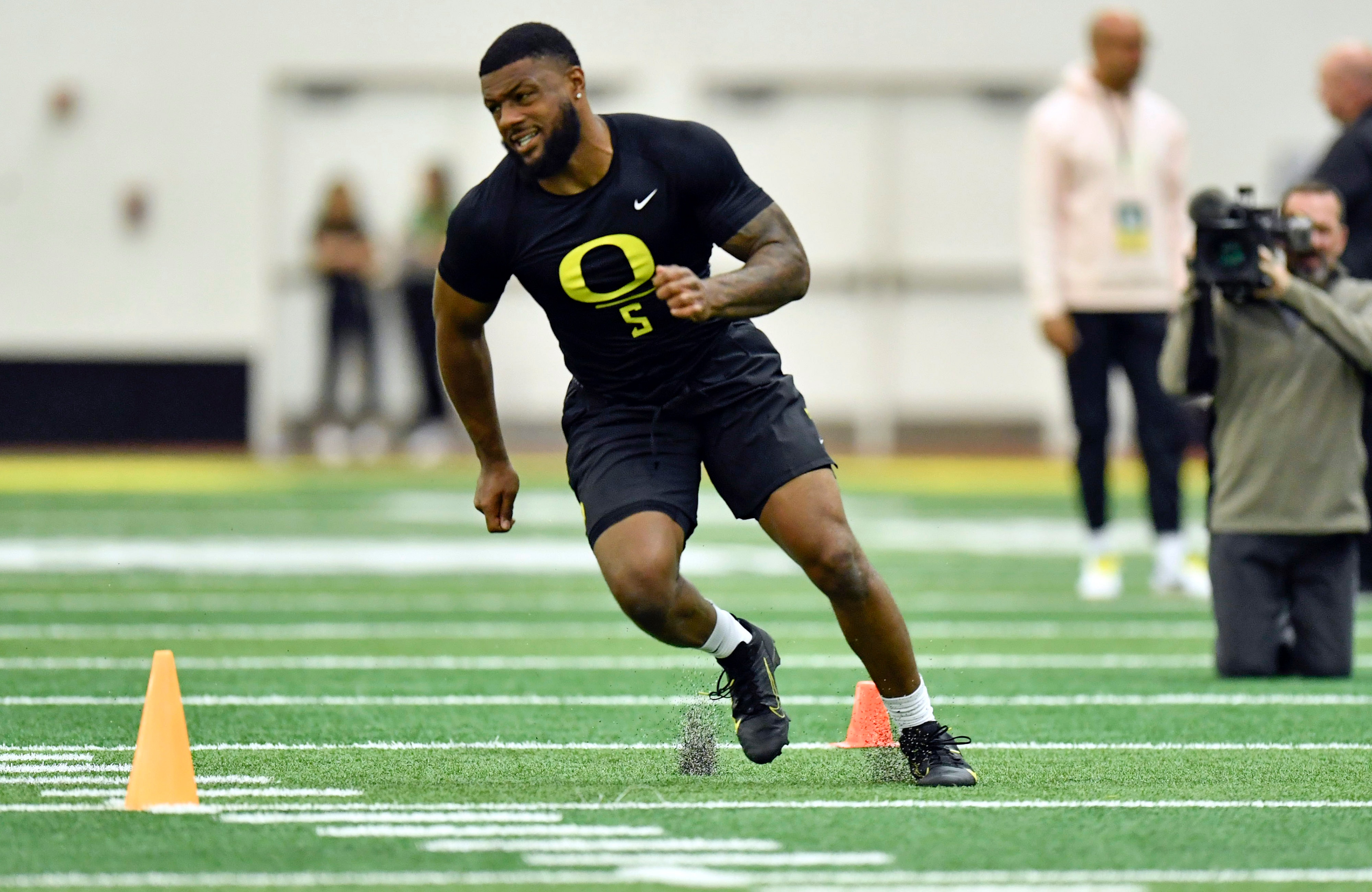 Giants Rumors: NYG Interested in Kayvon Thibodeaux Despite Report About ...
