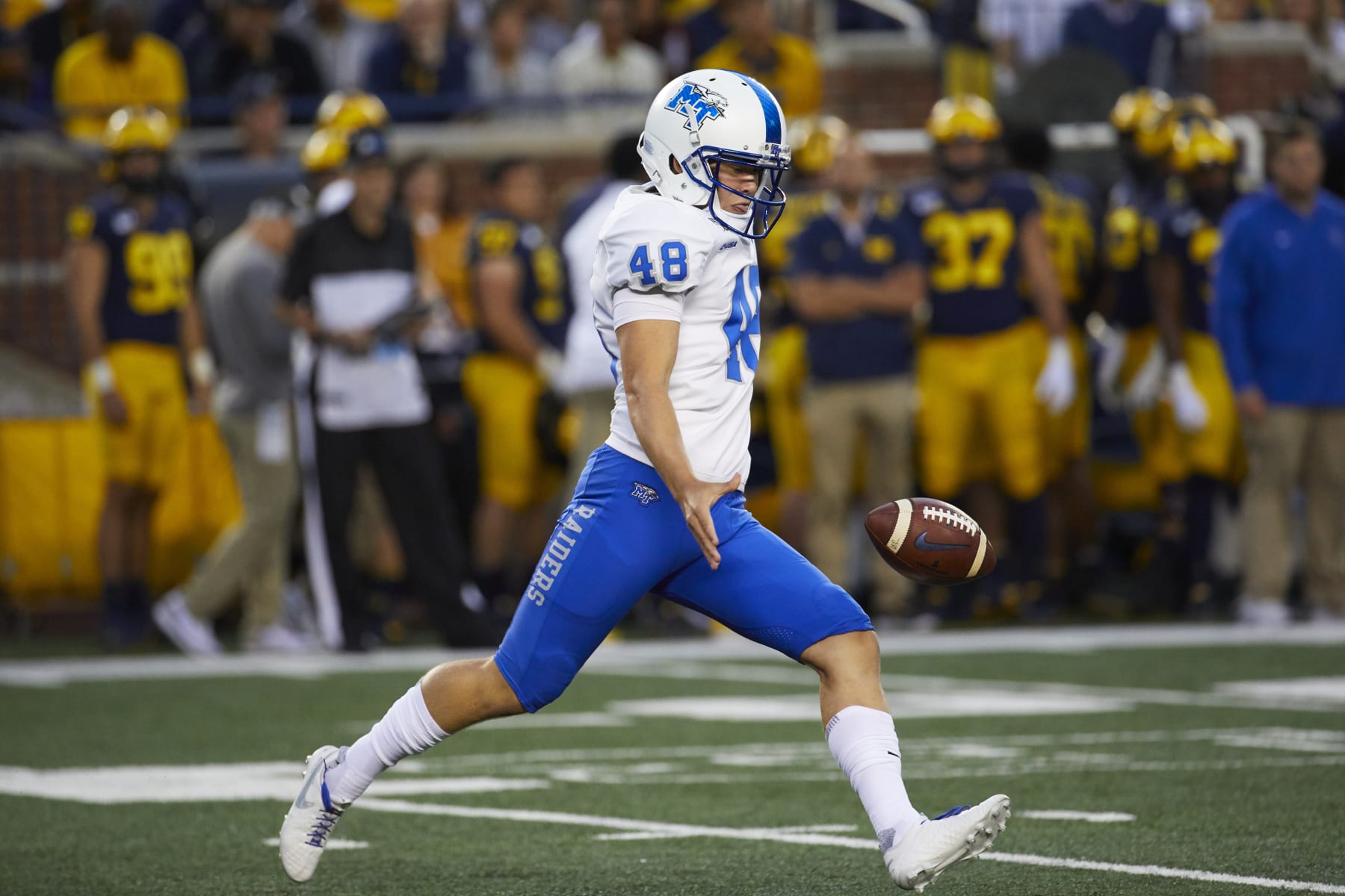 Projecting Every Conference's Best Specialists for the 2022 CFB Season