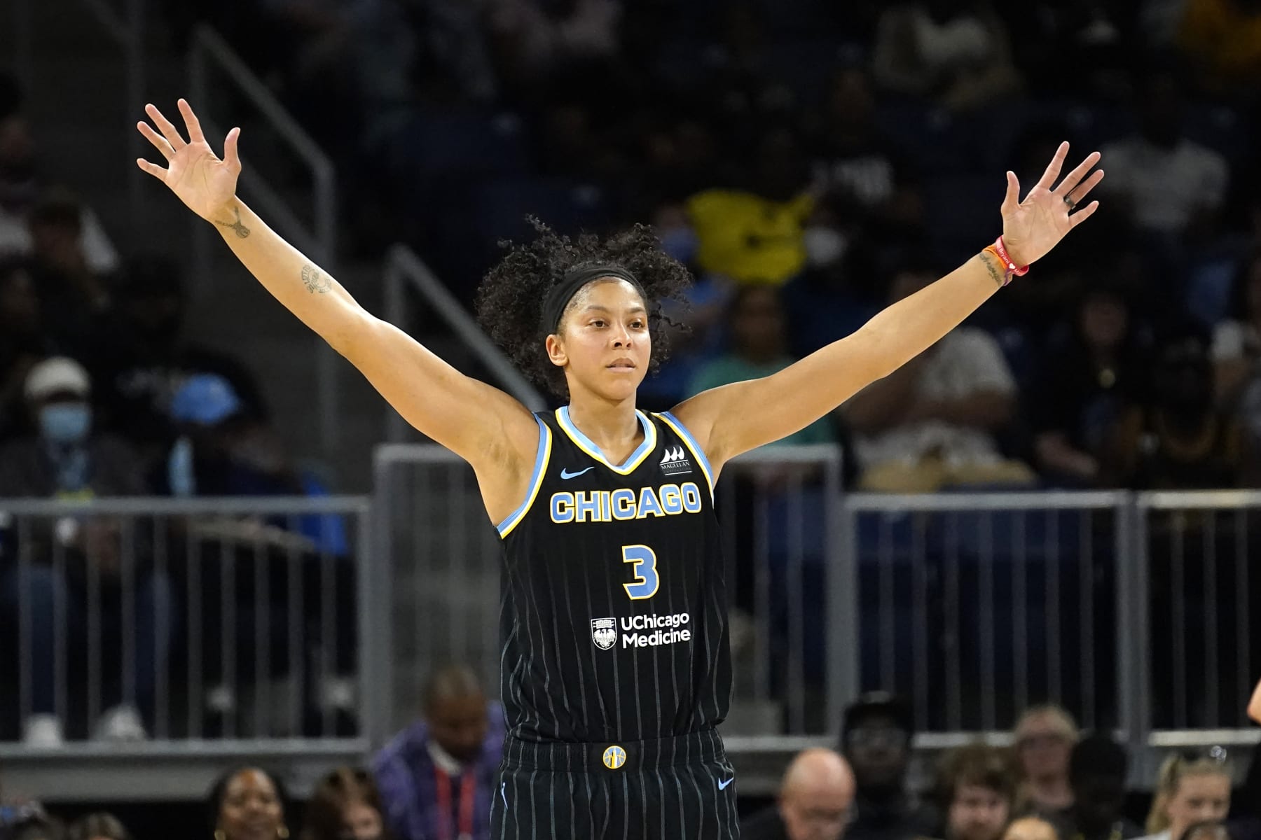 Candace Parker Keys 'Championship Response' in Sky's Rout of Sabrina ...