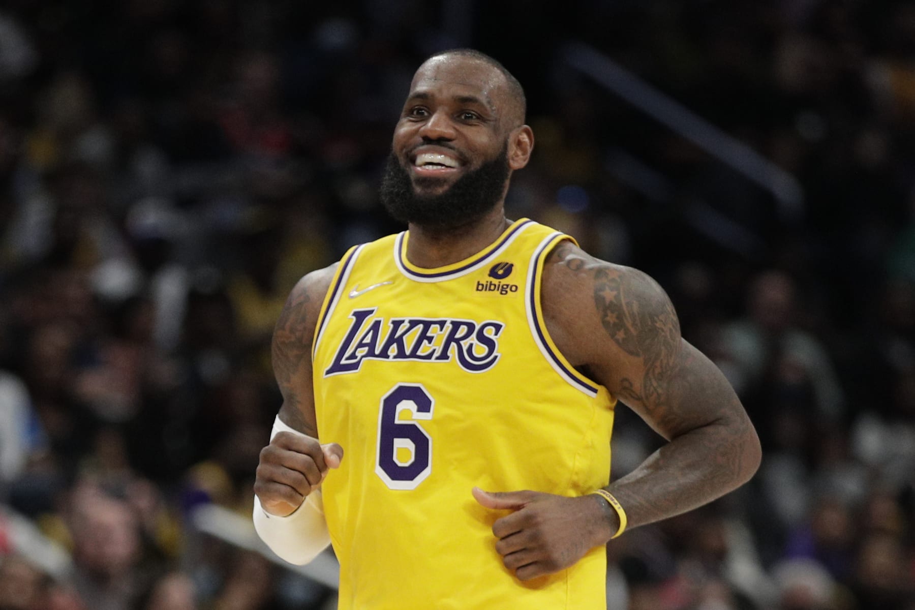 LeBron James Retiring with Lakers Is 'A Priority' for LA, Says Jeanie Buss