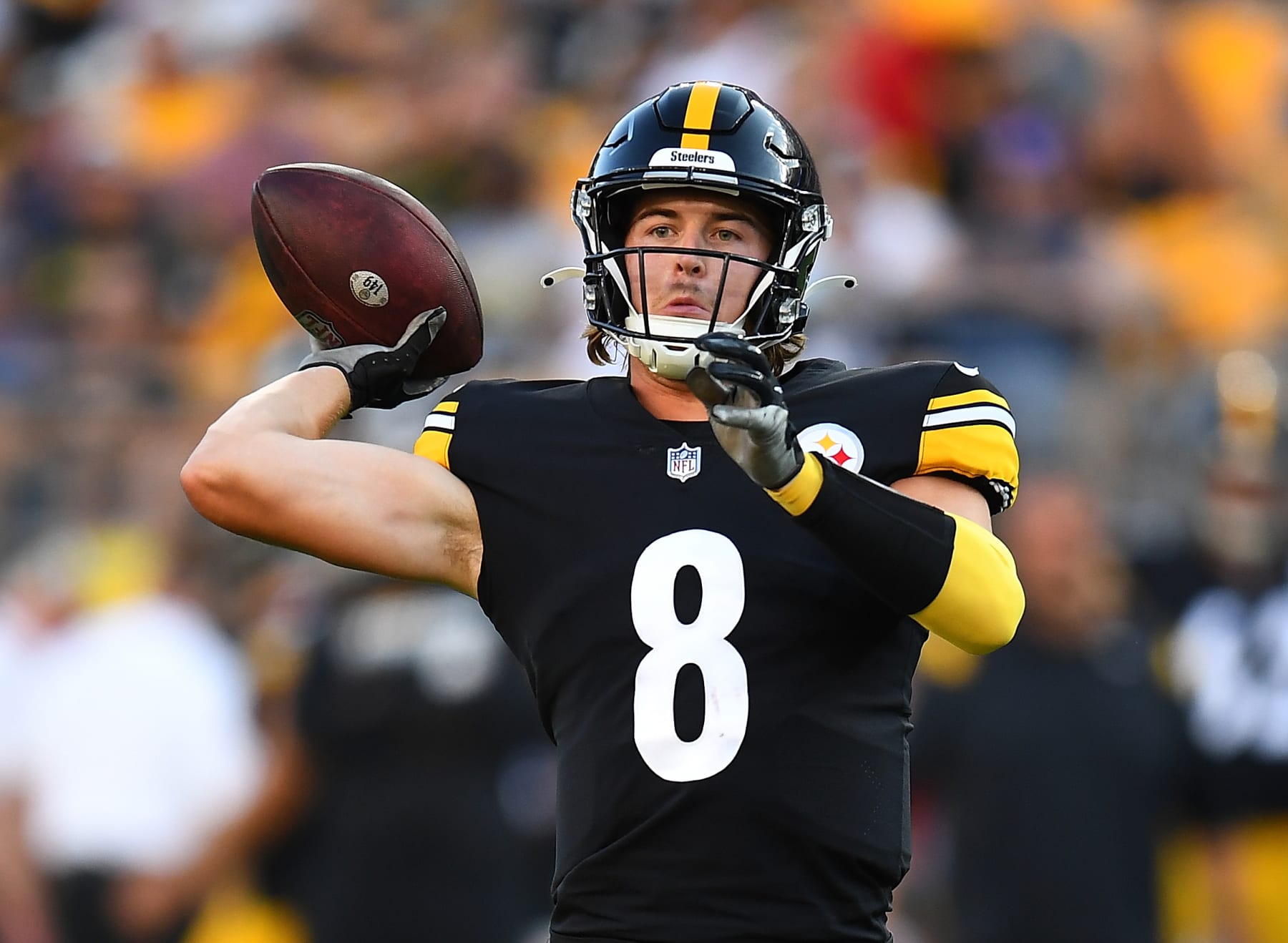 Steelers' Kenny Pickett Predicted to Win 2022 NFL Offensive ROY by NFL ...