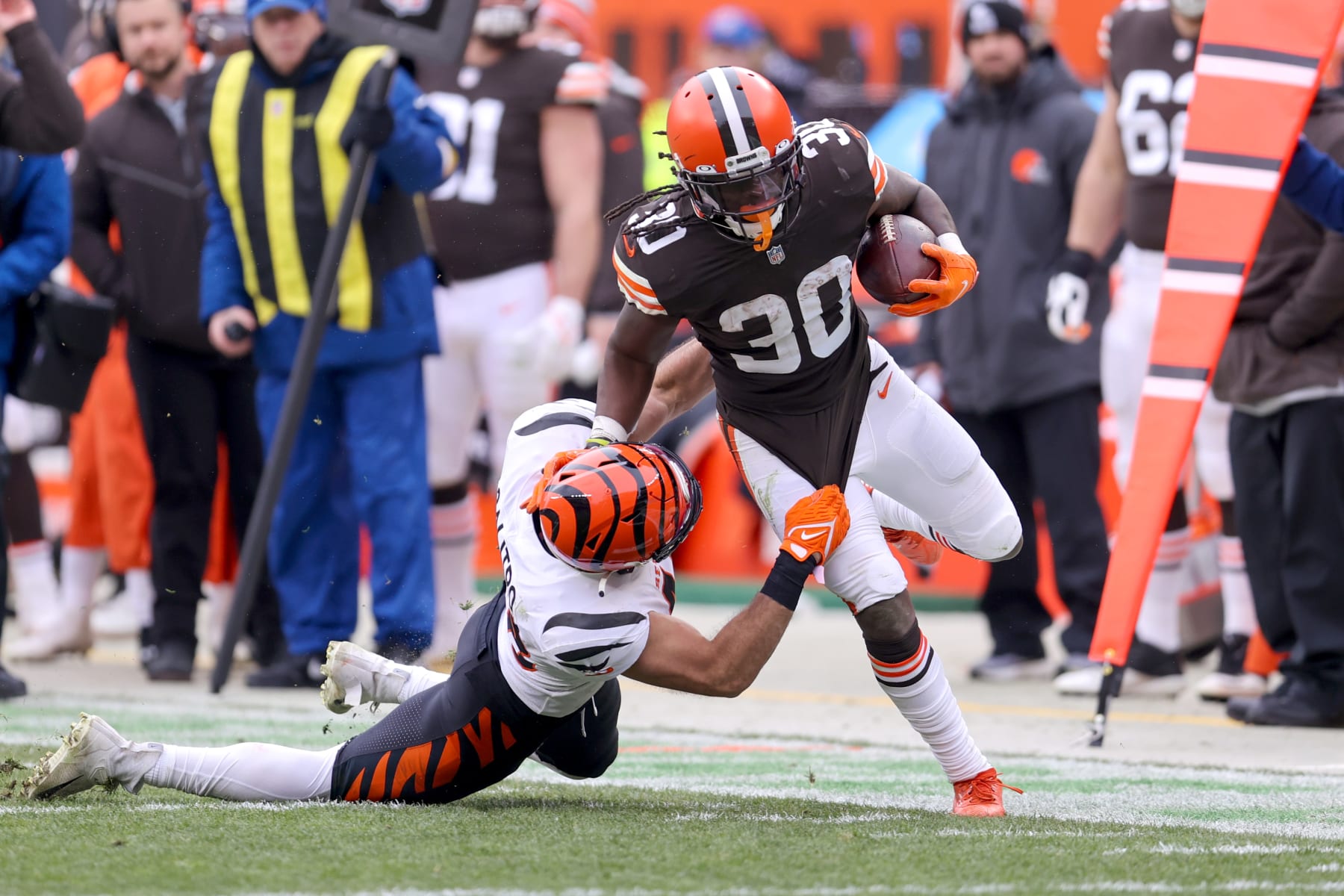 5 NFL Trade Ideas That Should Happen Before October