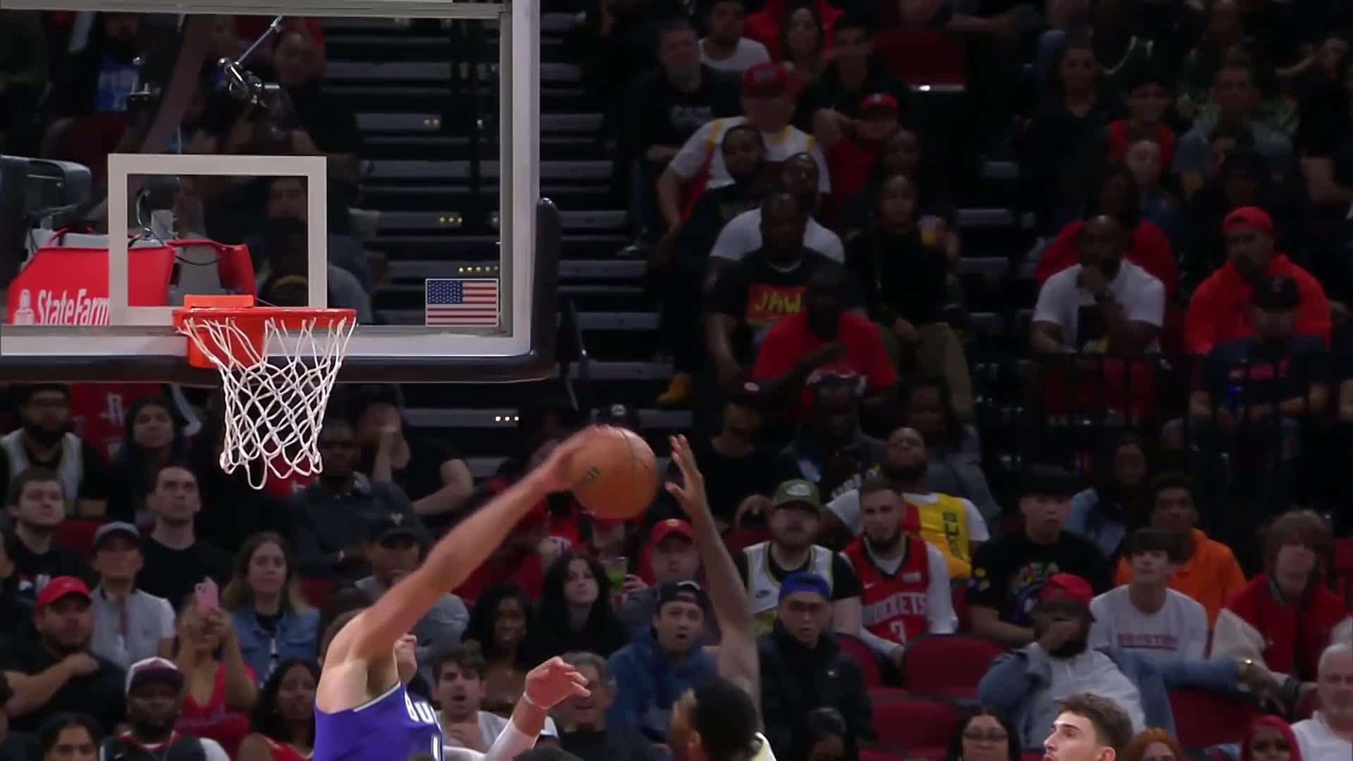 Woj: Rockets 'A Real Threat' to Sign Brook Lopez to Contract amid Bucks ...