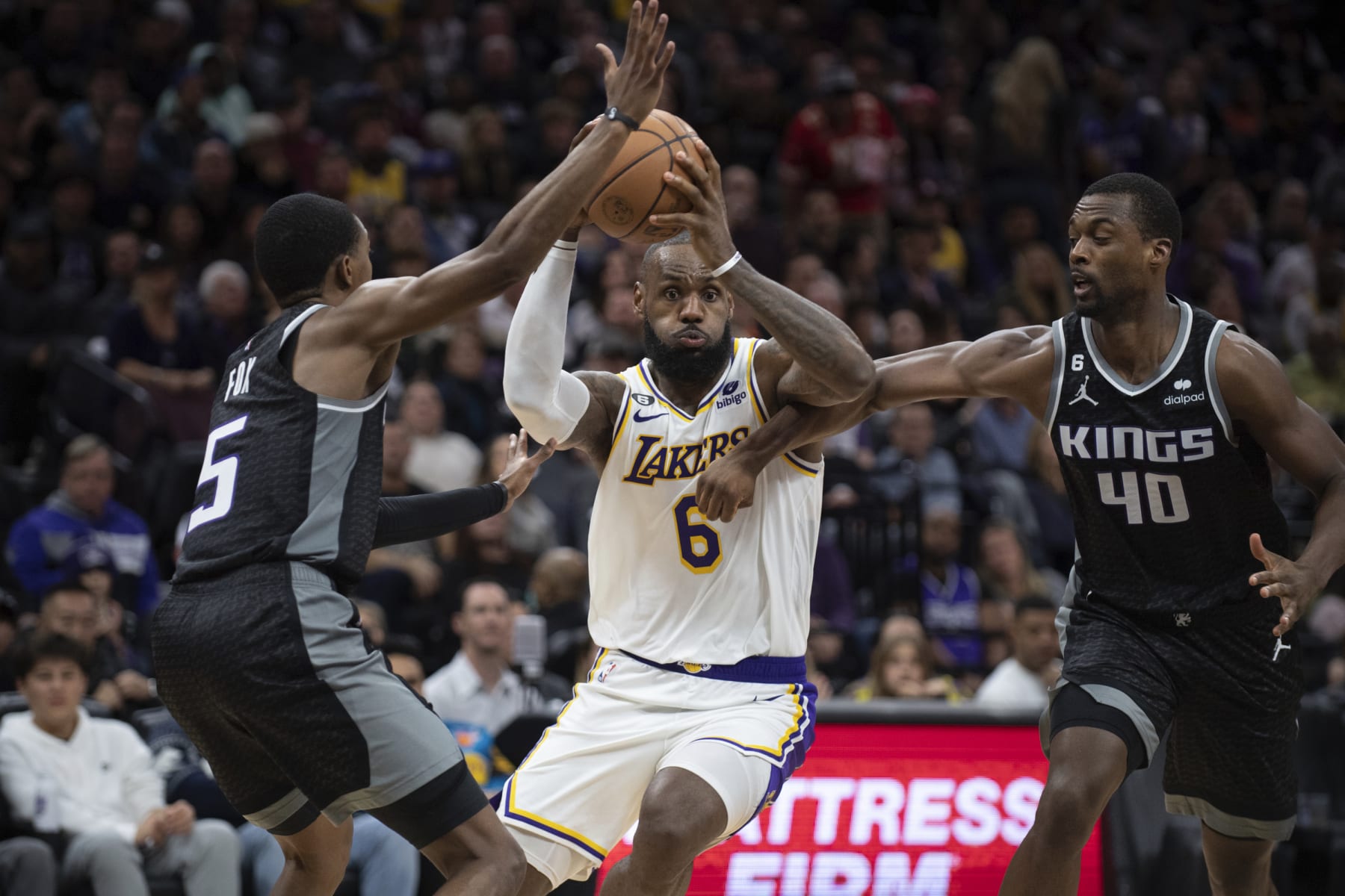 LeBron James Thrills NBA Fans in Lakers Win Amid Historic Scoring Since ...