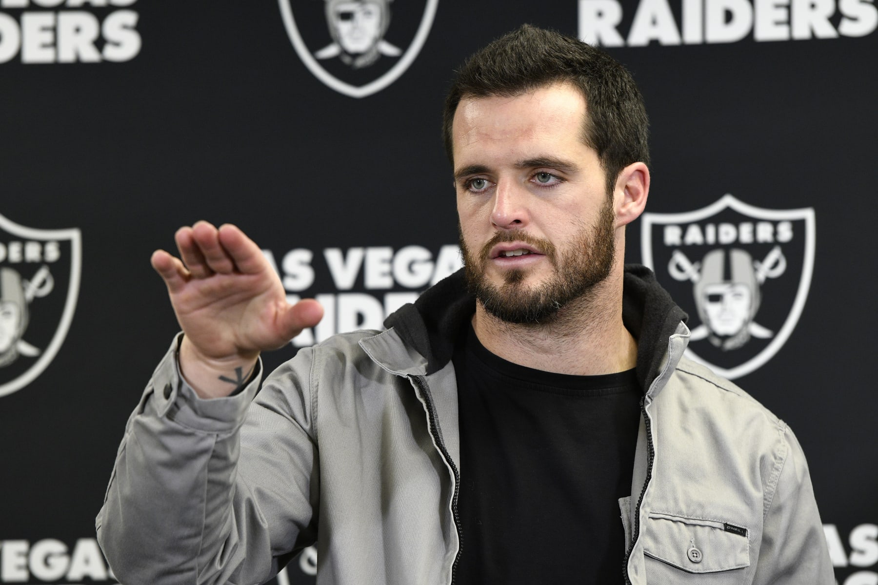 Derek Carr Rumors: Jets Had 'Very Positive' Meeting with QB Amid Aaron ...