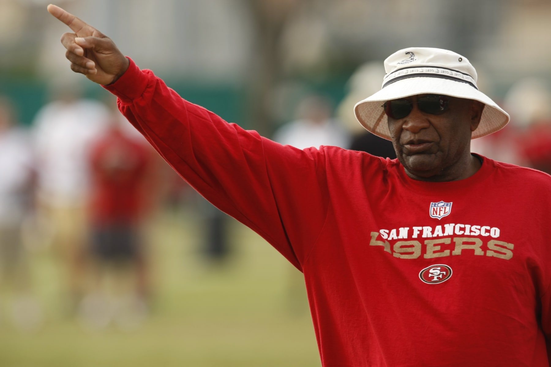 Former NFL Coach Jimmy Raye: Lack of Black HCs 'Reeks of Systemic Racism'