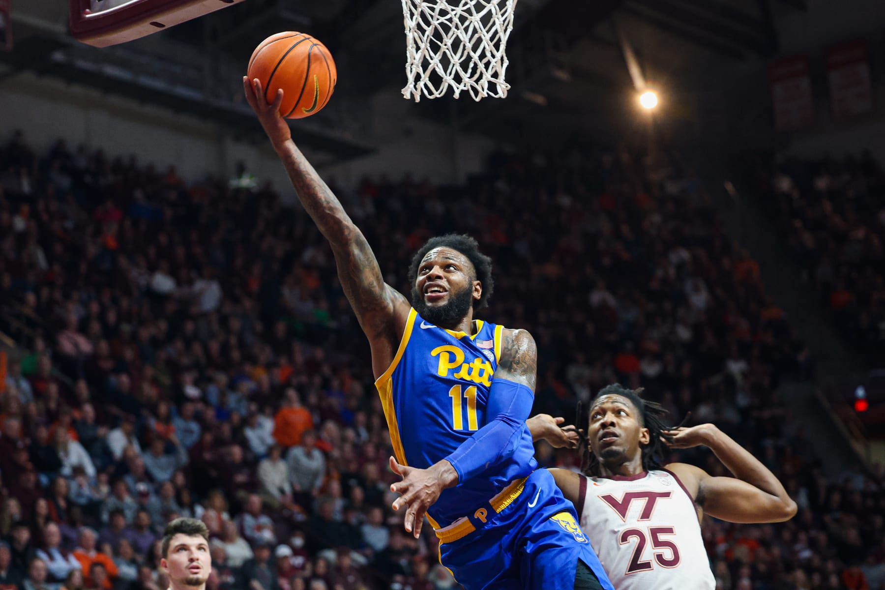 Top Teams That Exceeded Expectations in 2022-23 Men's CBB Season