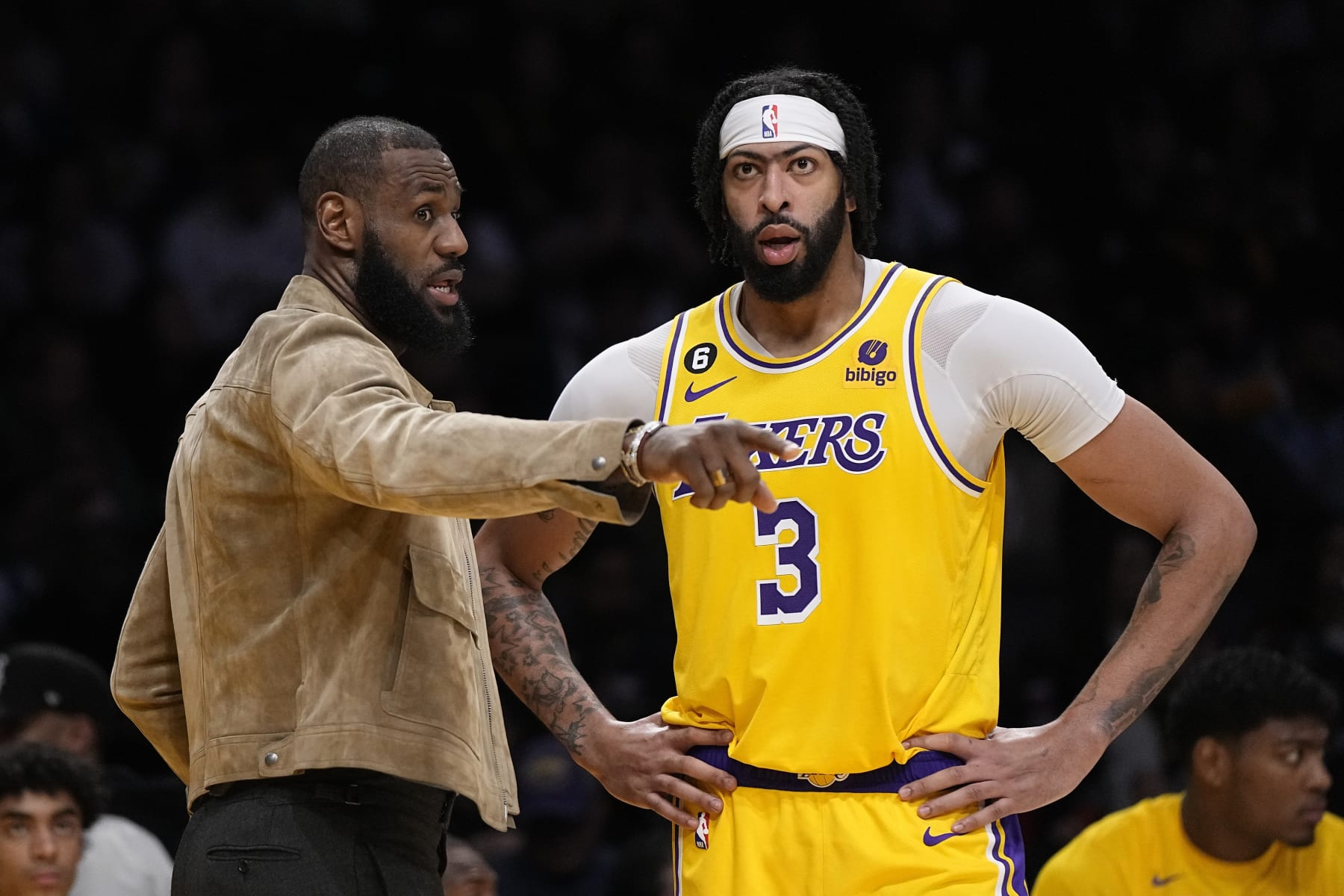 LeBron James, Lakers Trolled by Fans for Being .500 for 1st Time This ...