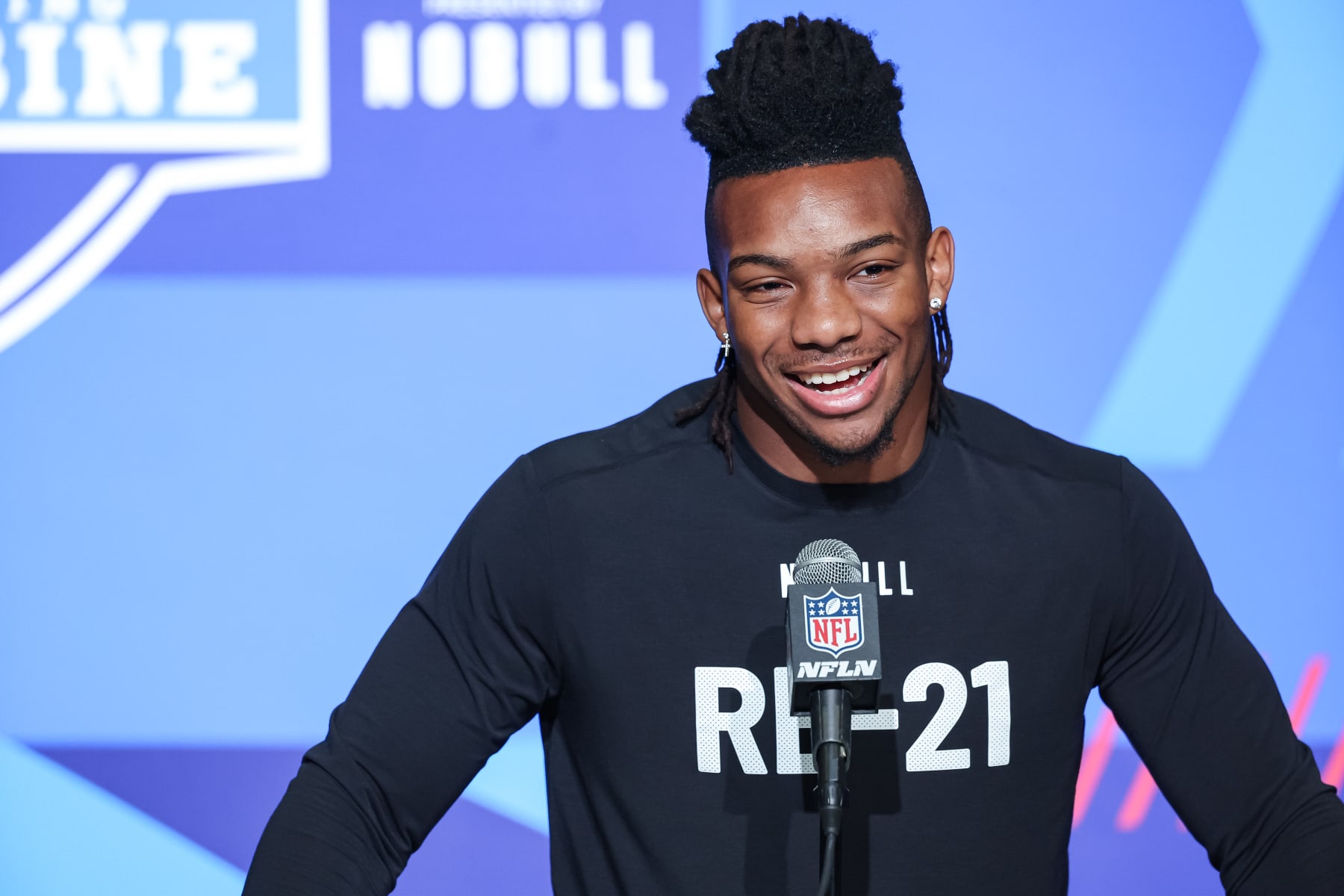 Bijan Robinson Talks NFL Draft, Texas, Rookie Expectations and More in ...