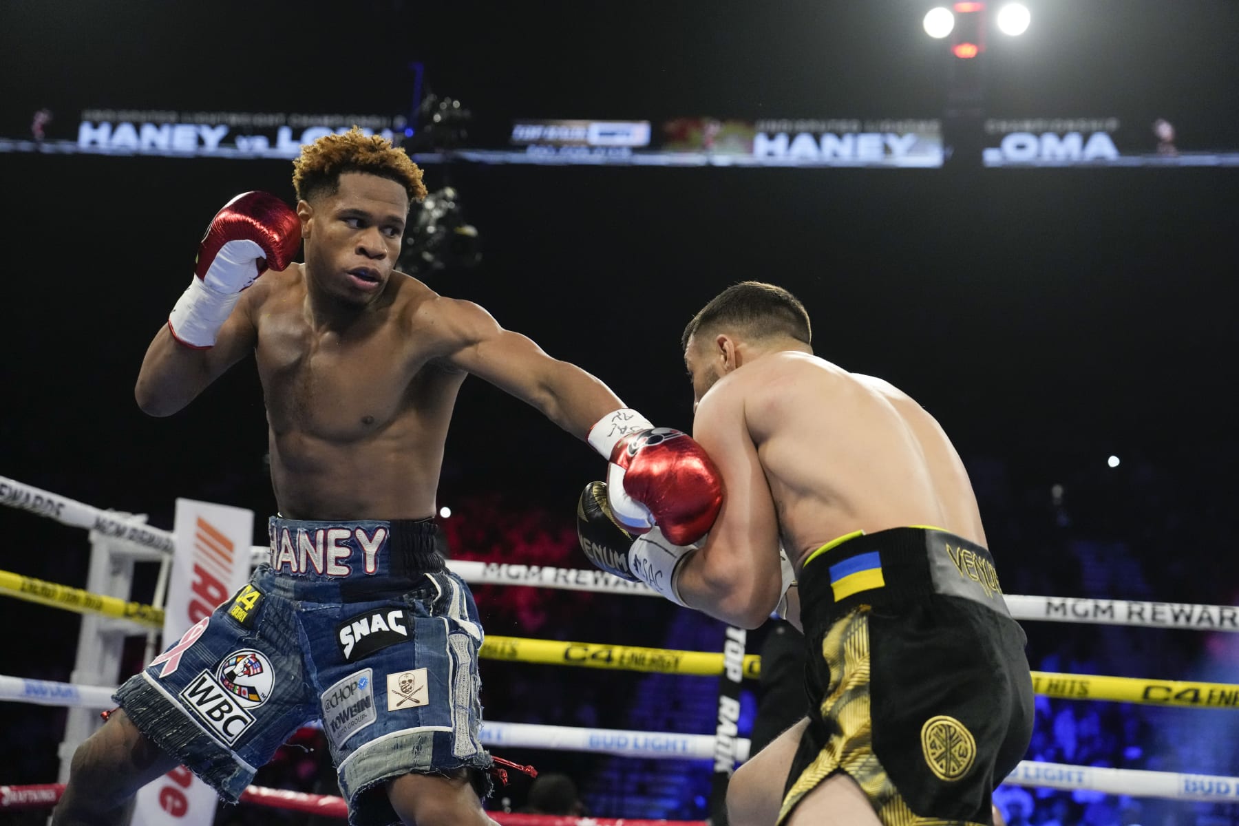 Devin Haney Beats Vasiliy Lomachenko in Lightweight Fight to Stay ...