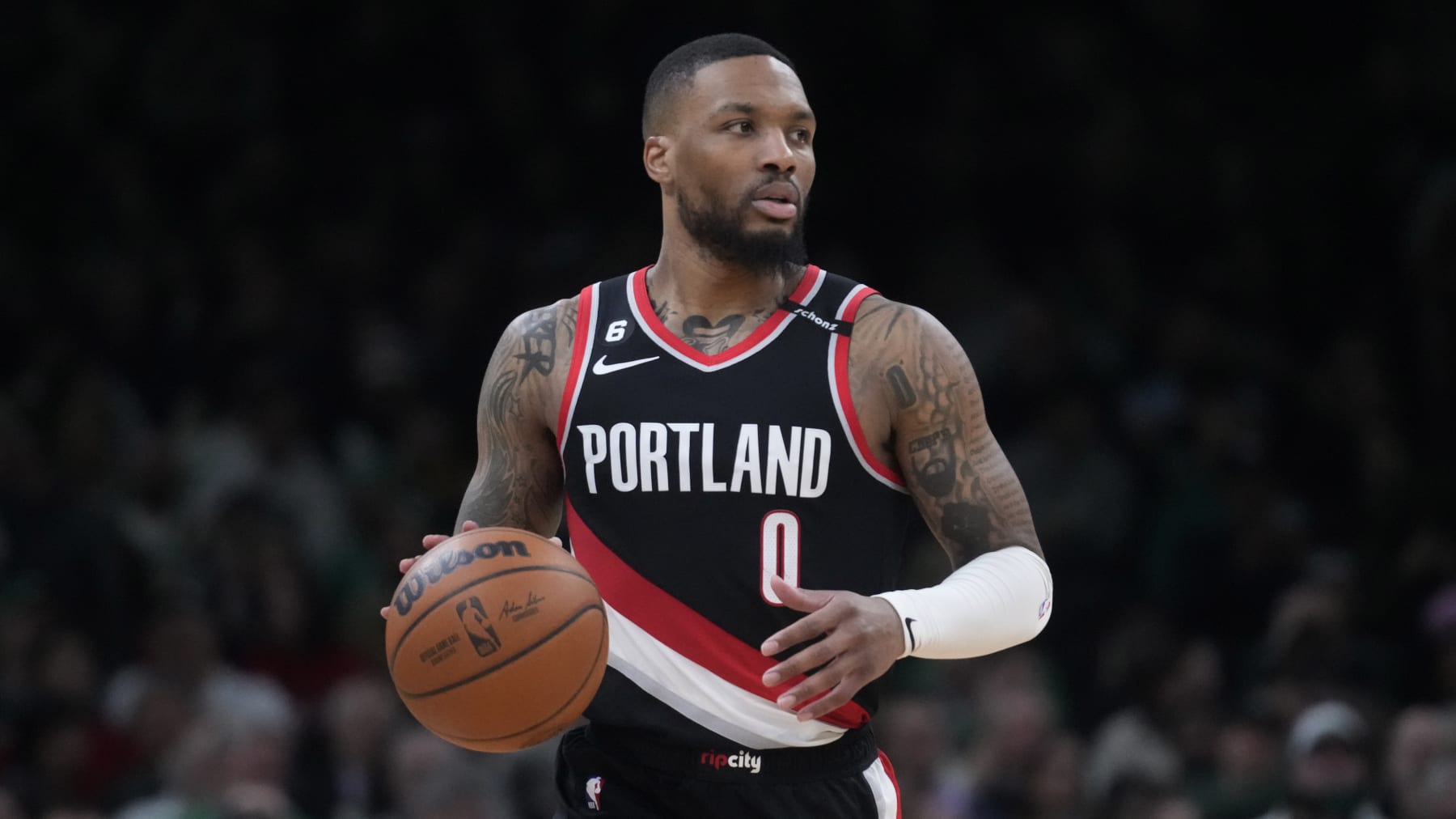 Damian Lillard Believes He'll Be with Blazers to Start 2023 Season amid ...