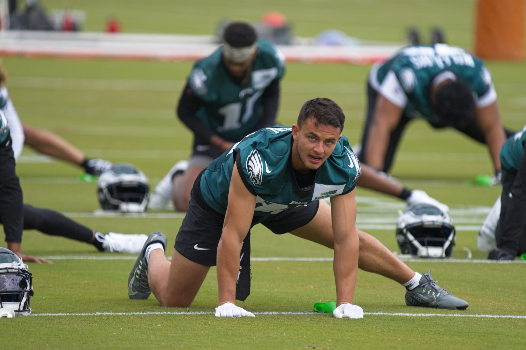 Eagles' Devon Allen Says He's Fastest in NFL, Won't 'Roast' Tyreek Hill ...