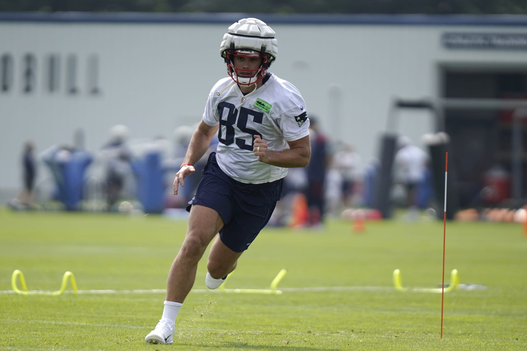 Fantasy Alert: Patriots TE Hunter Henry Has Been Mac Jones' Go-To ...