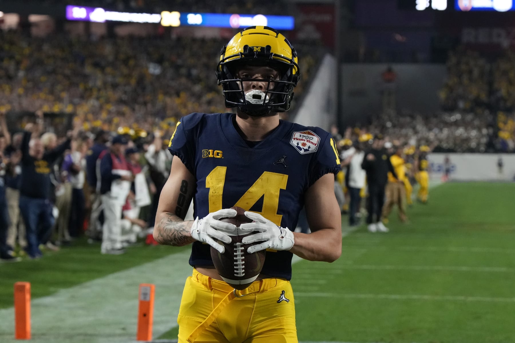 Michigan WR Roman Wilson Discusses Effects of Maui Wildfires on Hometown