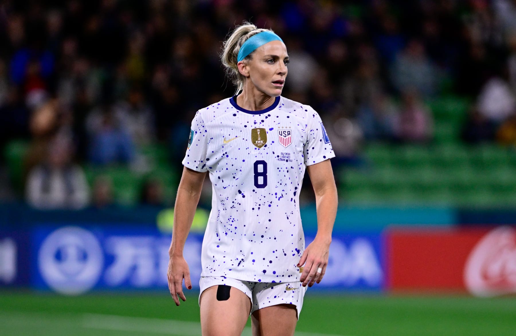 USWNT Star Julie Ertz Announces Retirement: 'It's Time to Hang Up the ...