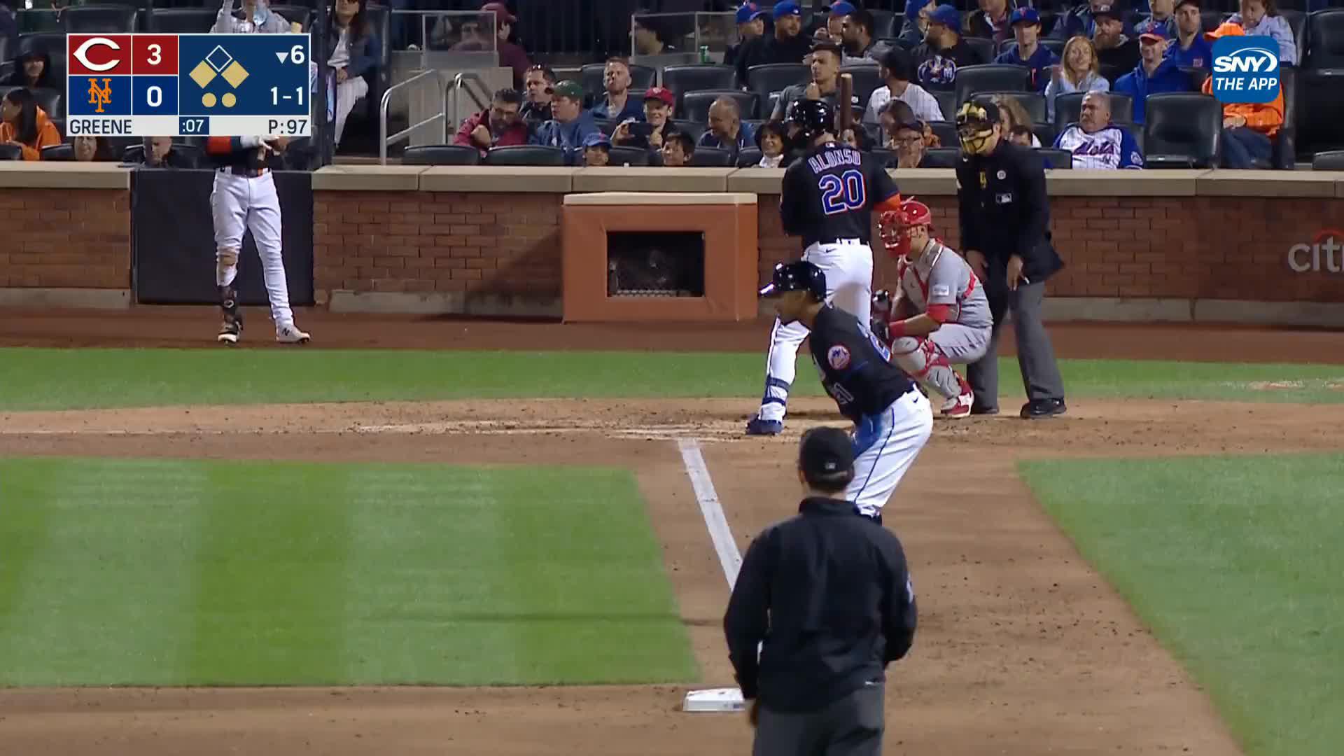 Reds Beat Mets 5 3