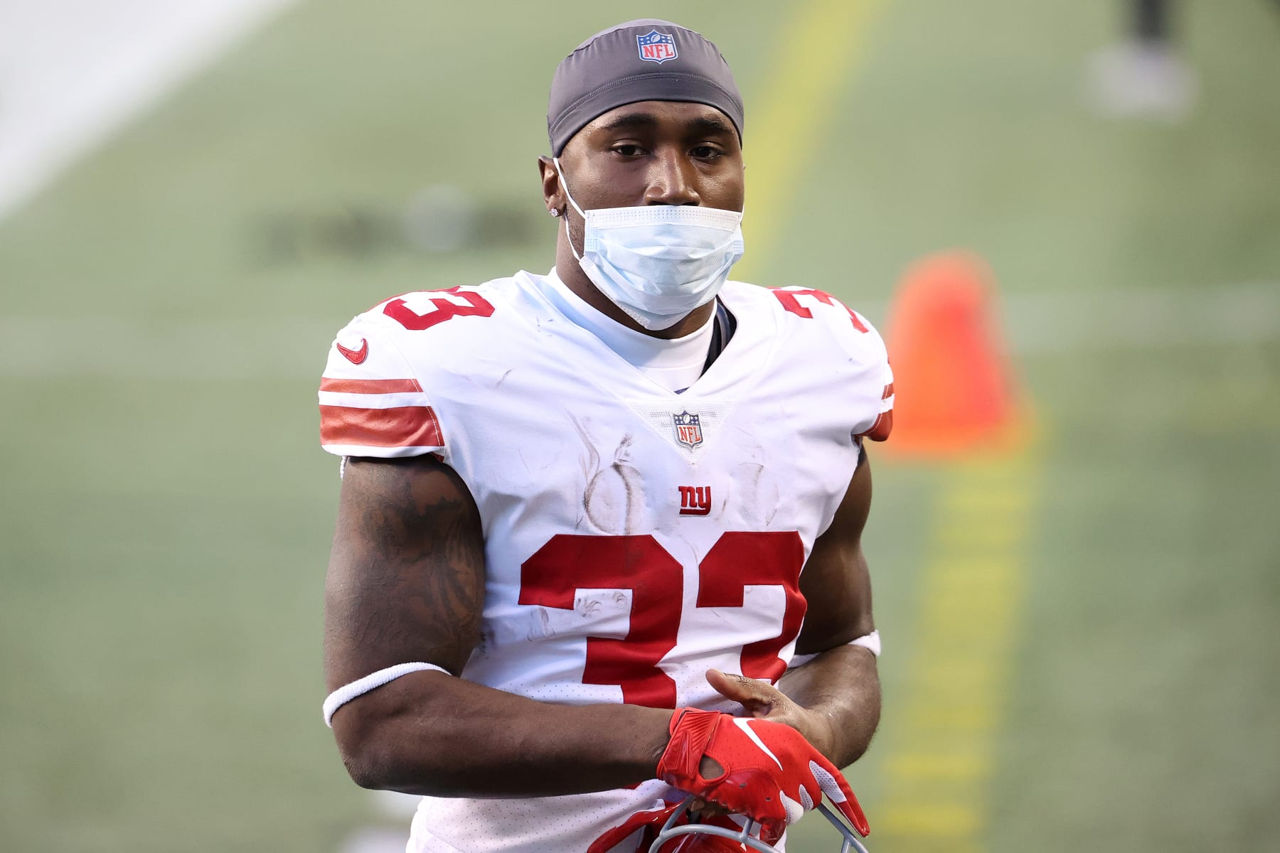 TMZ: Super Bowl Champion Dion Lewis Told Police He'd Spit in Their Face ...