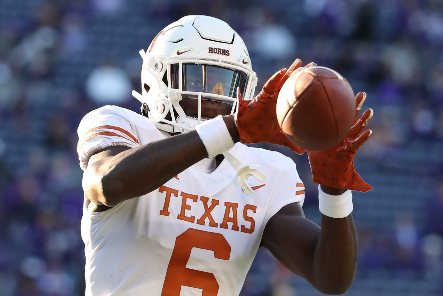 Report: Texas DB Ryan Watts Out for Red River Rivalry vs. Oklahoma with ...
