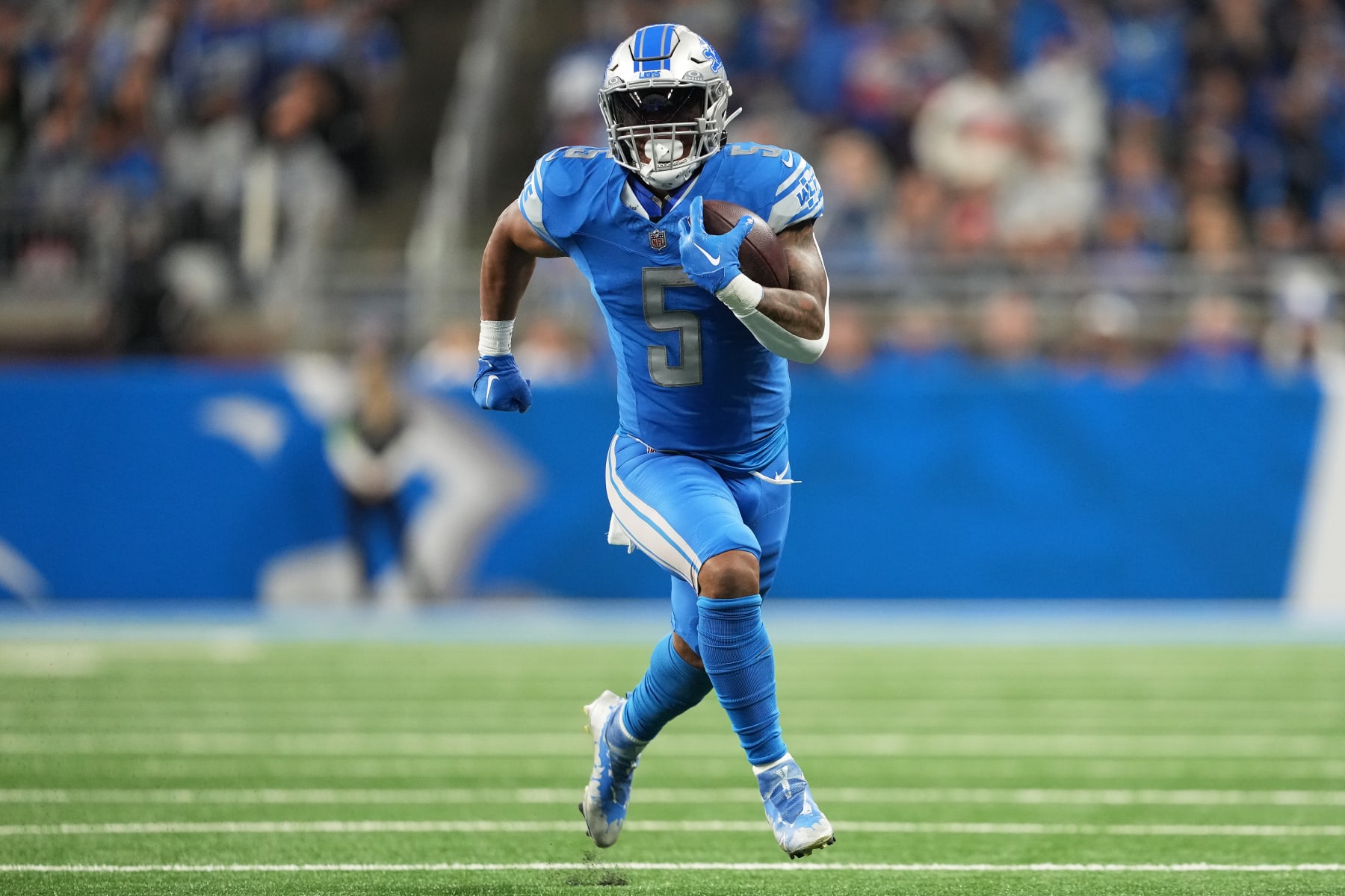 Report: Lions' David Montgomery Could 'Miss Some Time' After Rib Injury ...
