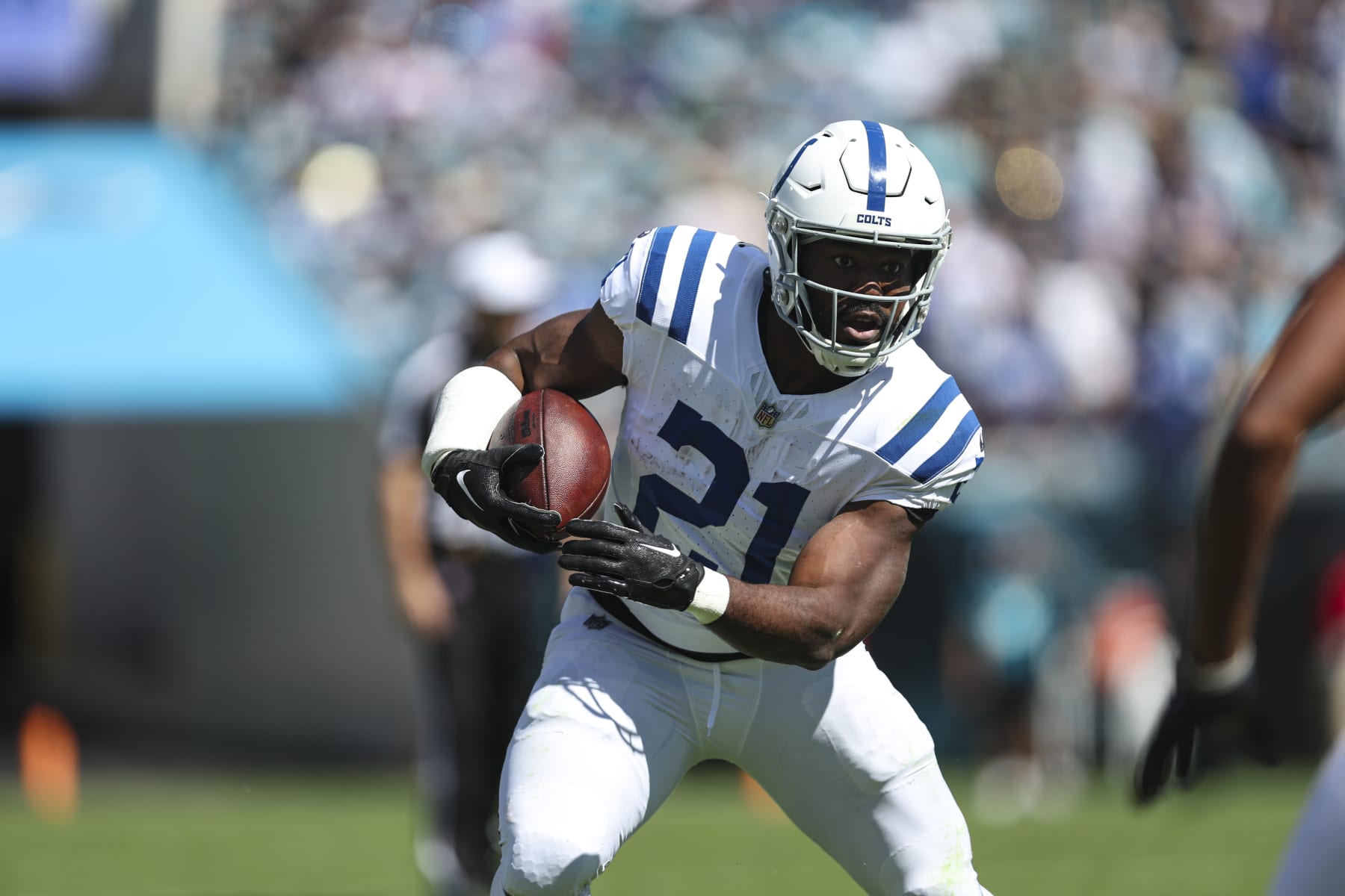 8 NFL Players Primed to Be Biggest Risers in 2024 Free-Agency Class ...