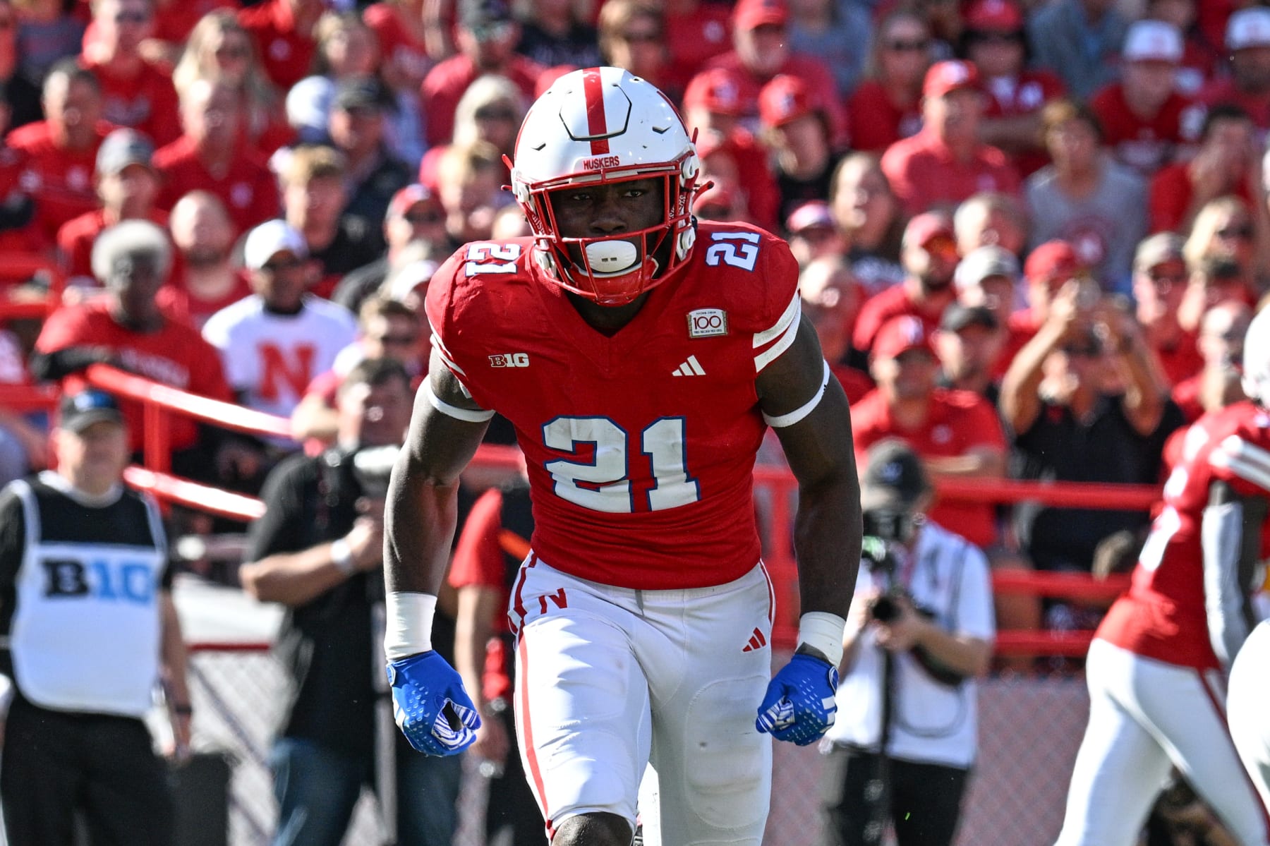 College Football Picks Week 9: Best Favorites to Bet Before Odds Change