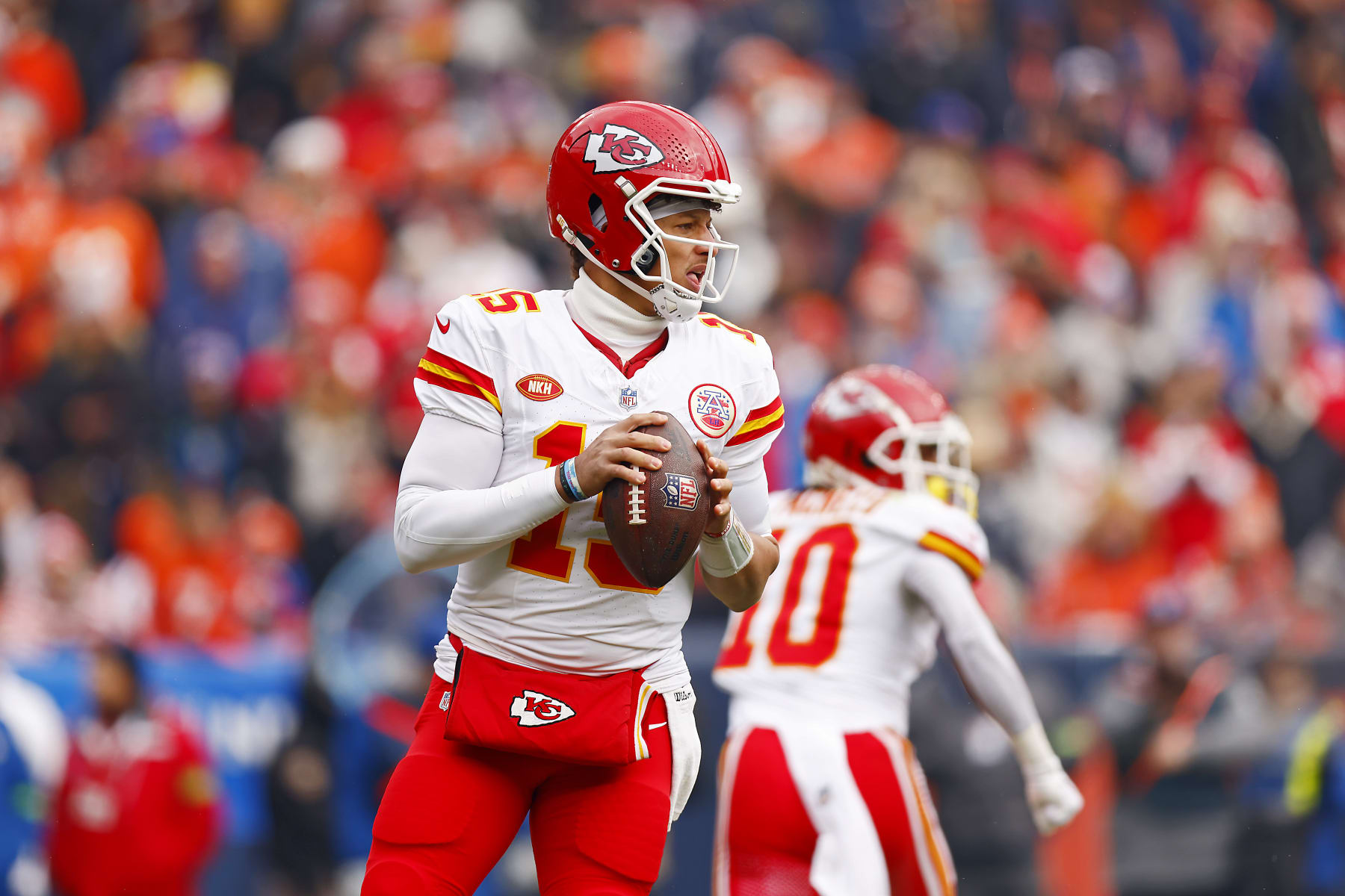 NFL News: Chiefs' Patrick Mahomes Reportedly Week-to-Week with Ankle Injury