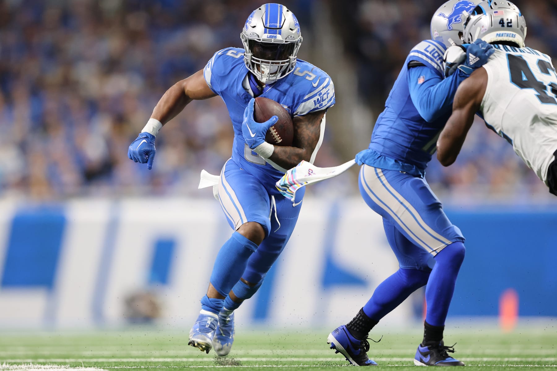 Jahmyr Gibbs Is Becoming the Focal Point of Fully-Loaded Lions Offense