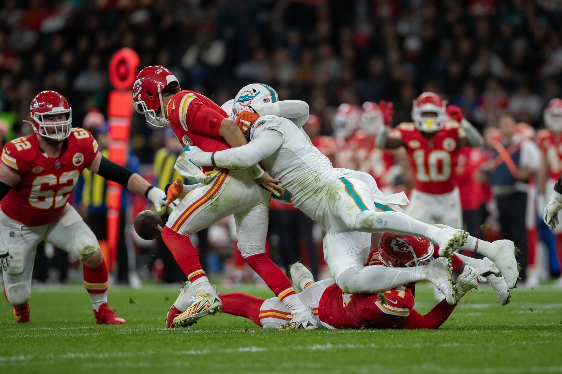3 Takeaways from Dolphins' Week 9 Loss vs. Chiefs