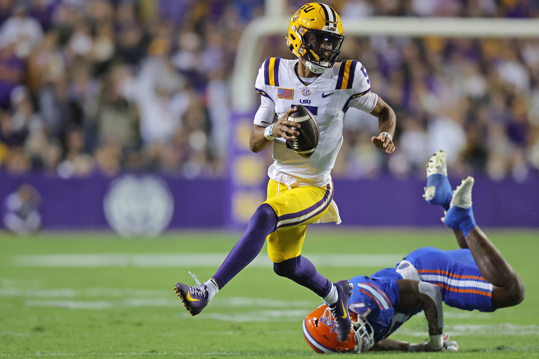 Jayden Daniels' Brilliance Has CFB Fans Demanding Heisman Trophy as LSU ...