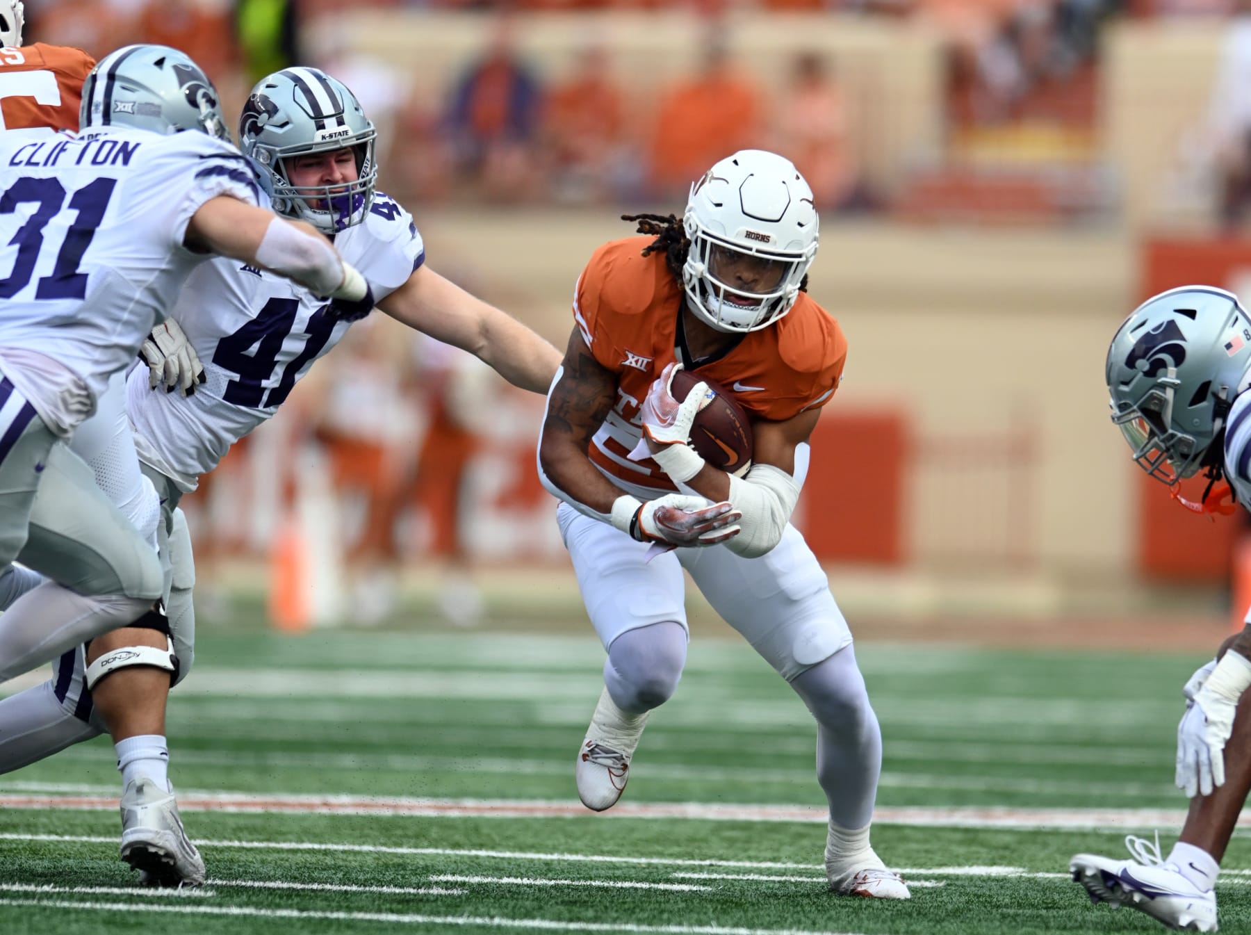 Texas' Jonathon Brooks Out for Season with Knee Injury; RB1 in NFL ...