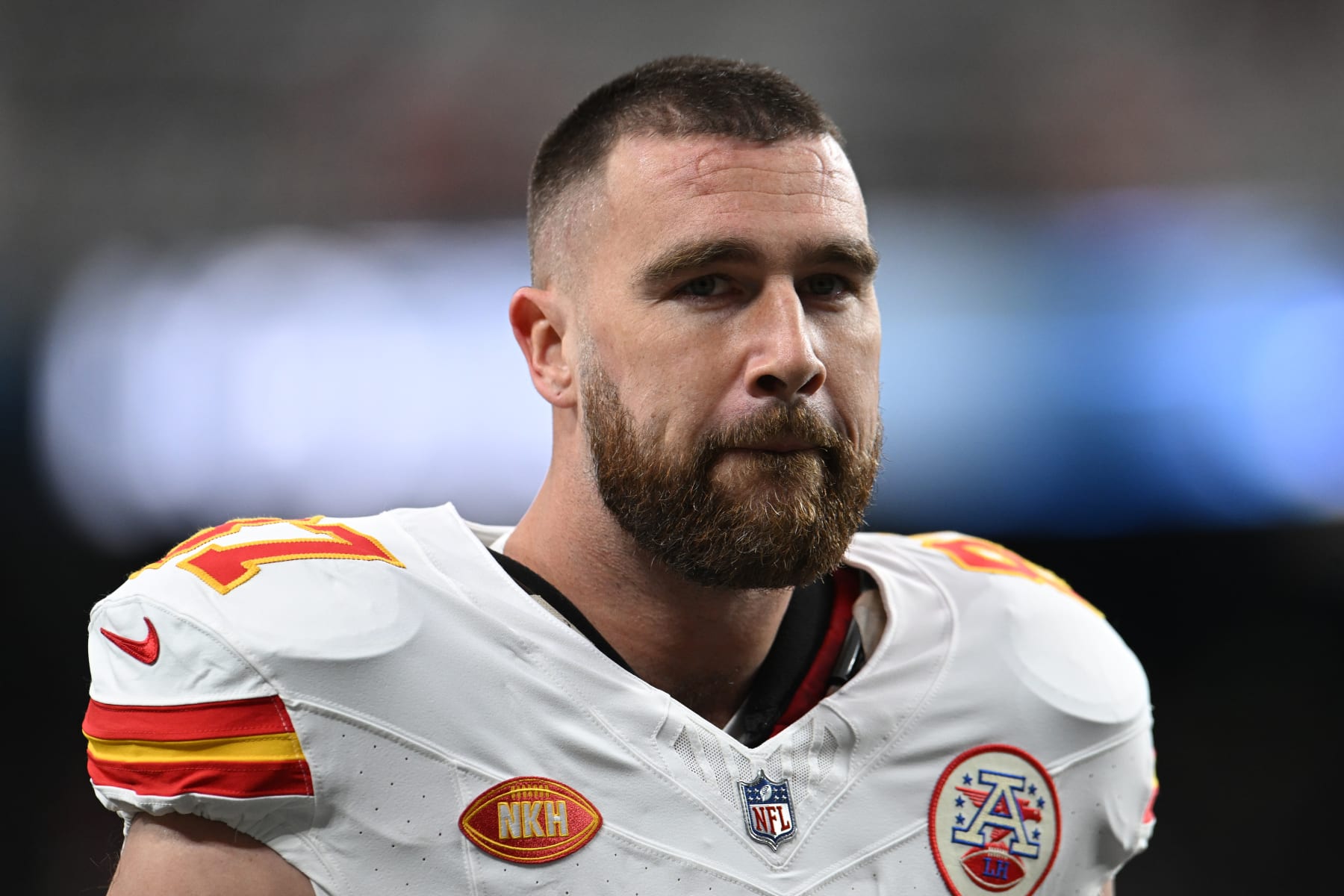 Video: Machine Gun Kelly Offers Chiefs' Travis Kelce $500K Cash to Play for Browns