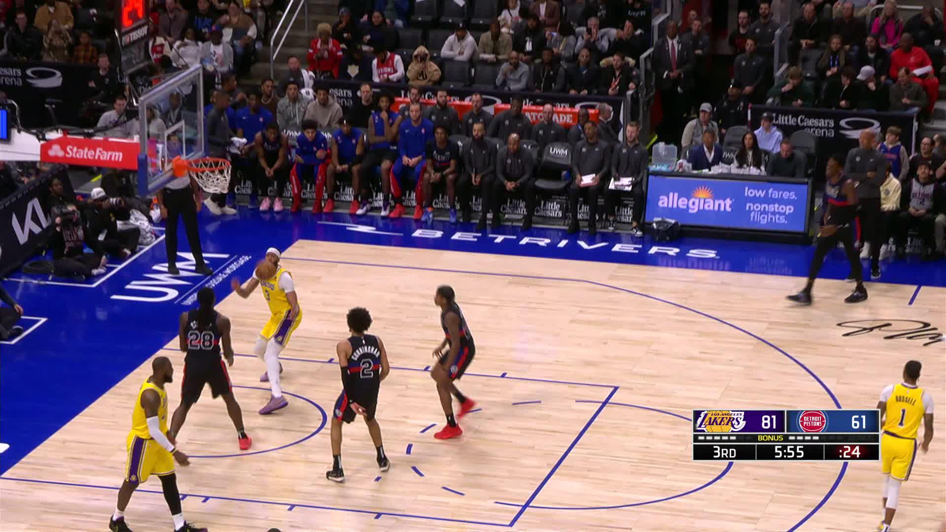 Lou Williams, the NBA's Ultimate Character Actor, Is Now L.A.'s Leading ...