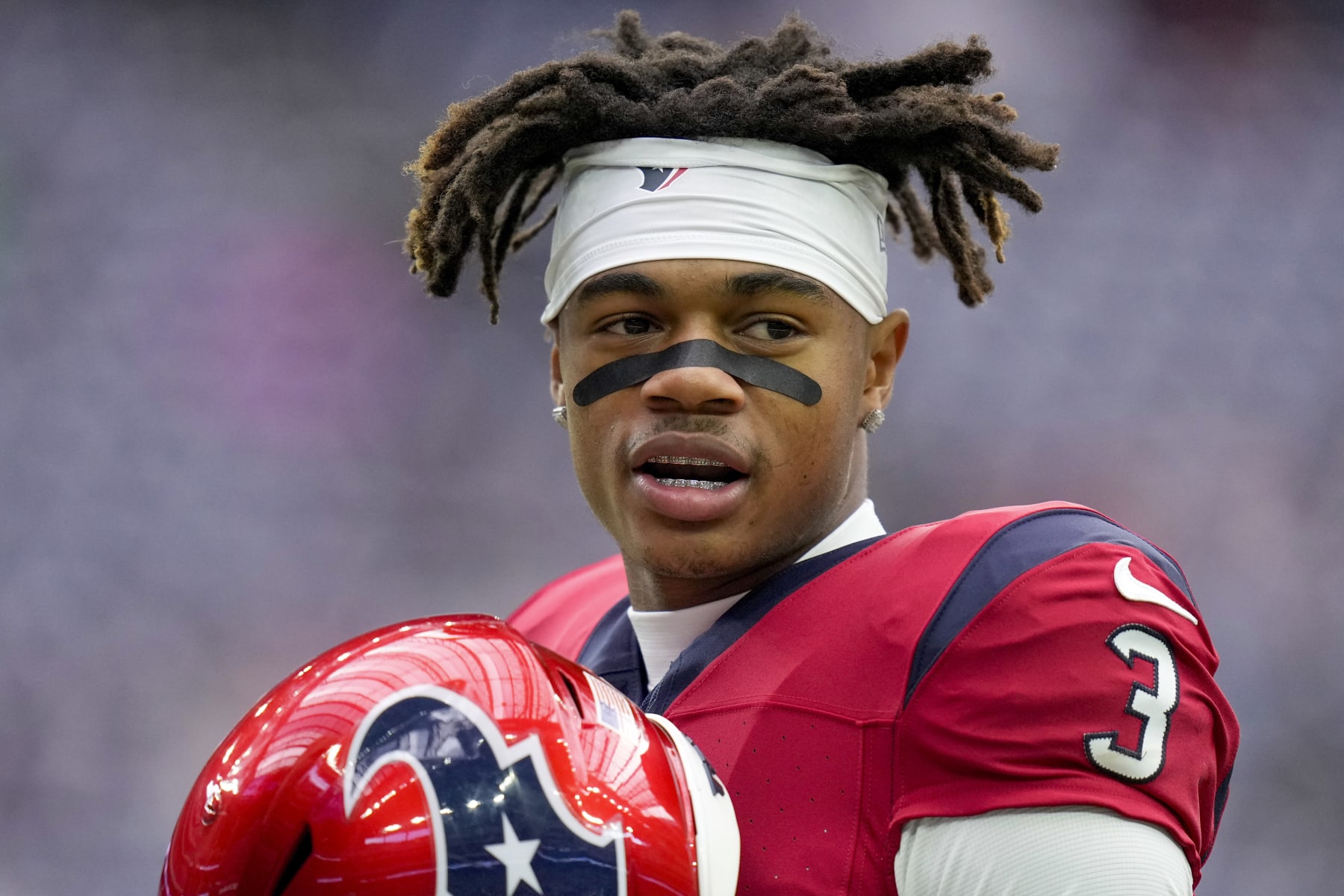 Report: Texans' Tank Dell Out for Season After Fractured Leg Injury vs ...