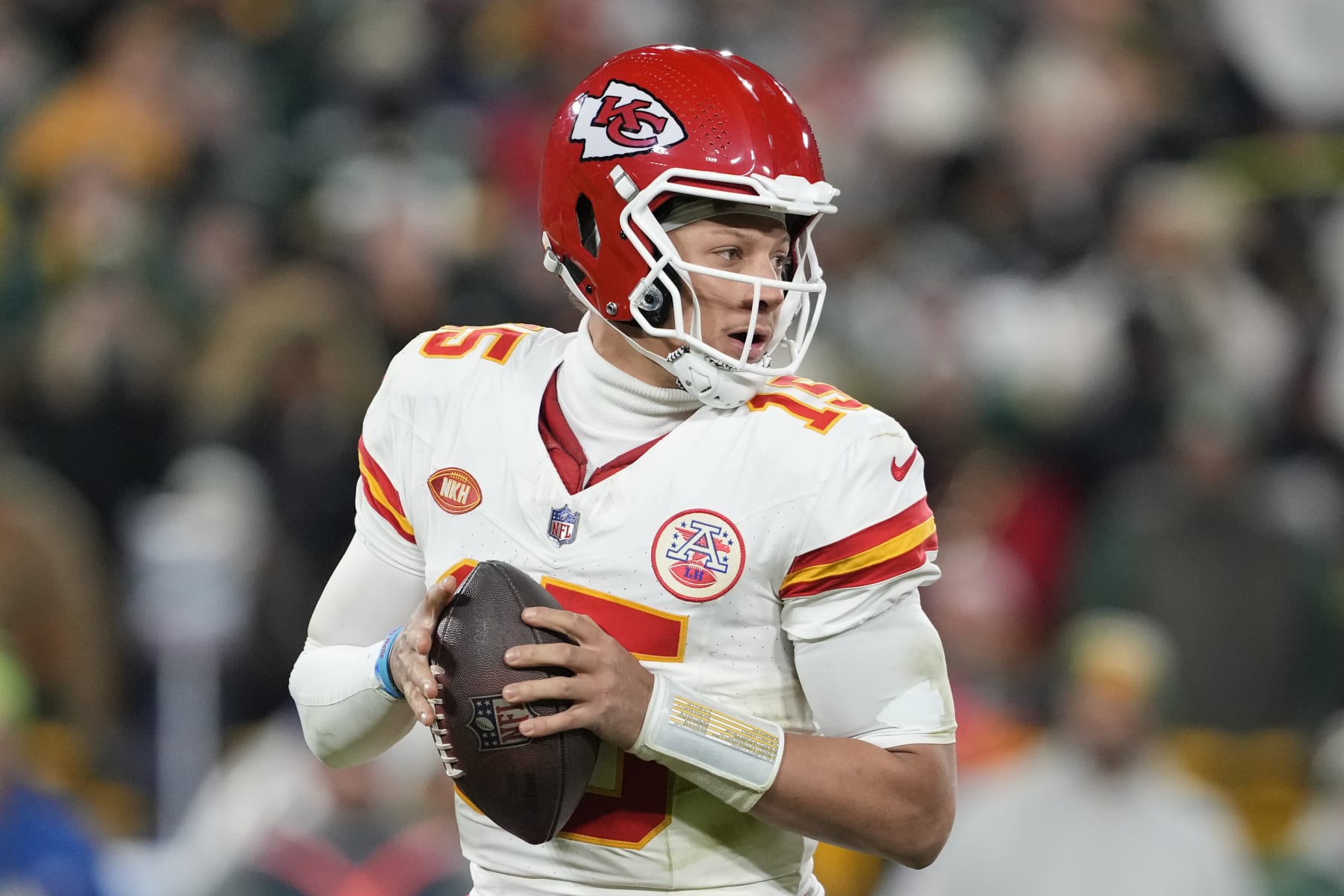 Chiefs' Patrick Mahomes on NFL Refs amid Backlash: 'I Rather You Let ...