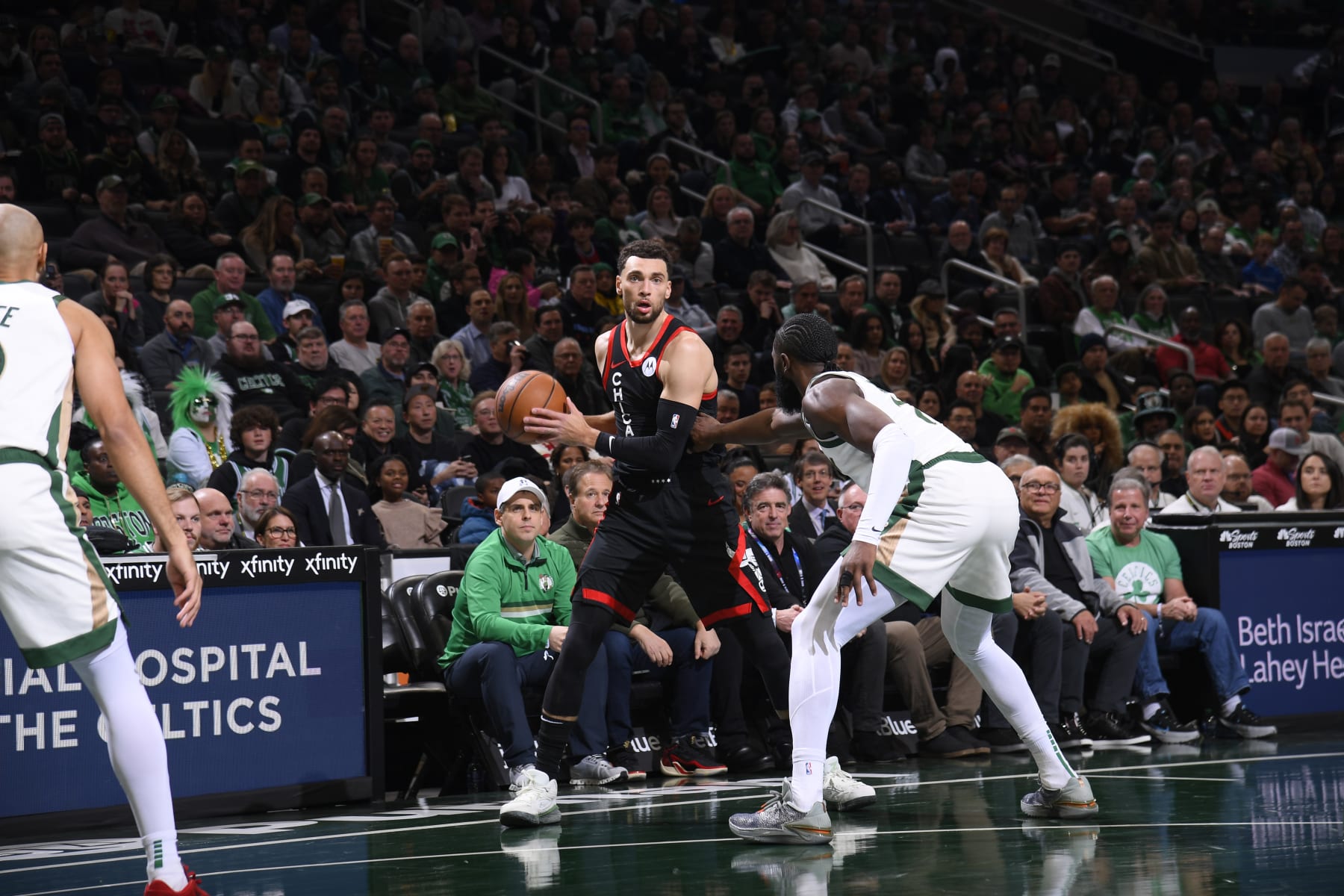 Shams: Bulls' LaVine Timeline Matches Lakers' Russell, Hachimura Trade ...