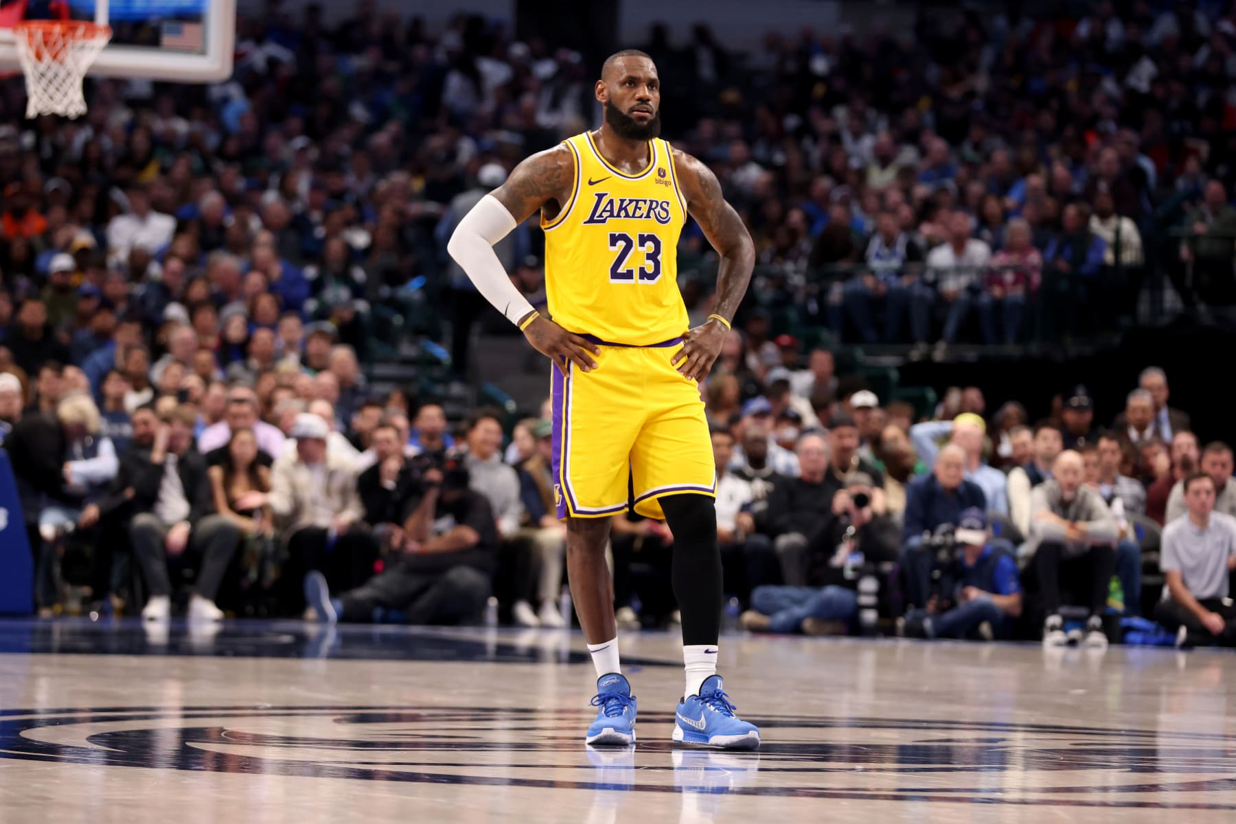 Lakers' LeBron James Eyed by Zack Snyder for Role in 'Rebel Moon' Movie