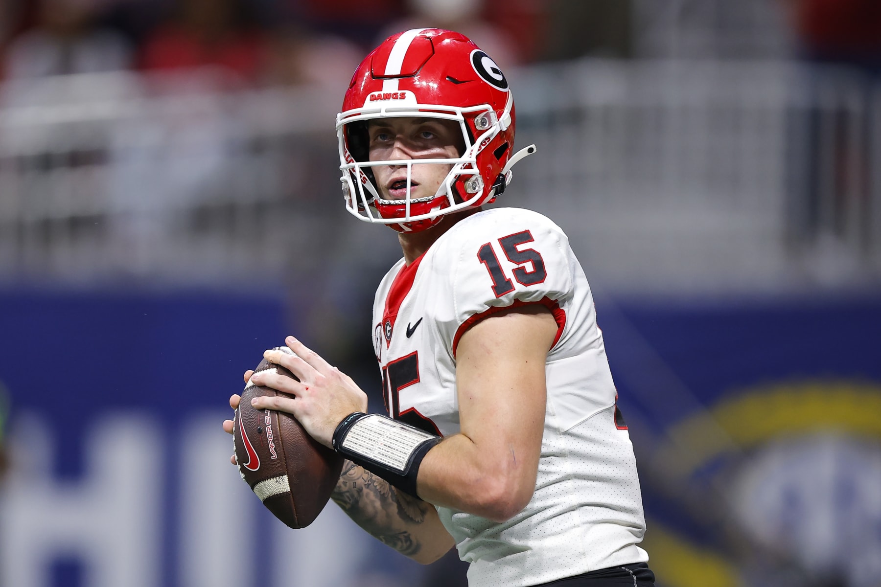 Georgia QB Carson Beck to Return for 2024 CFB Season, Forgo NFL Draft