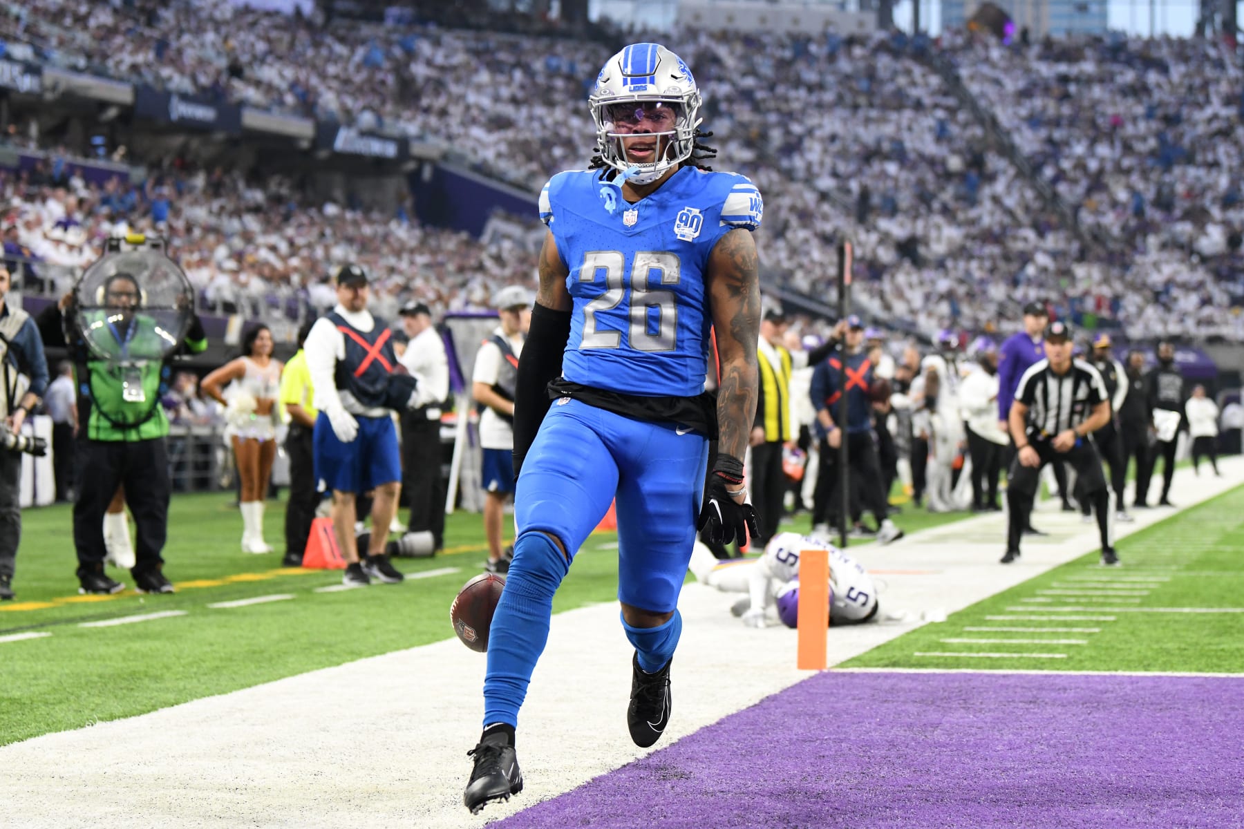 Lions' Jahmyr Gibbs Gets Random NFL Drug Test After 100 Yards, 2 TDs vs ...