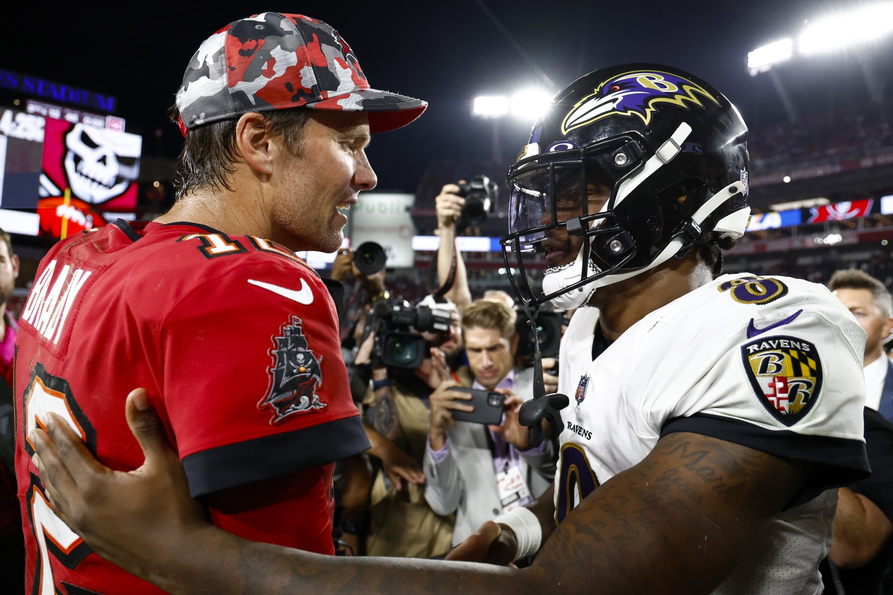 Tom Brady Praises Lamar Jackson's Intangibles Ahead of Playoffs: 'I ...