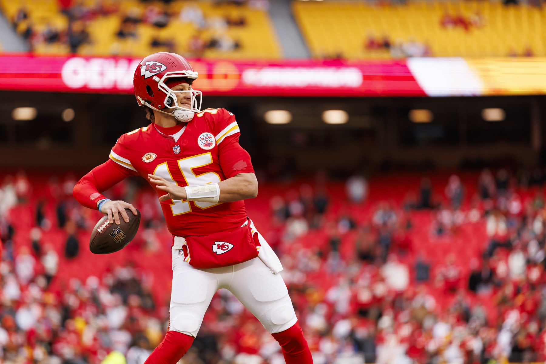 Report: Dolphins vs. Chiefs Won't Be Rescheduled Despite 'Dangerously ...