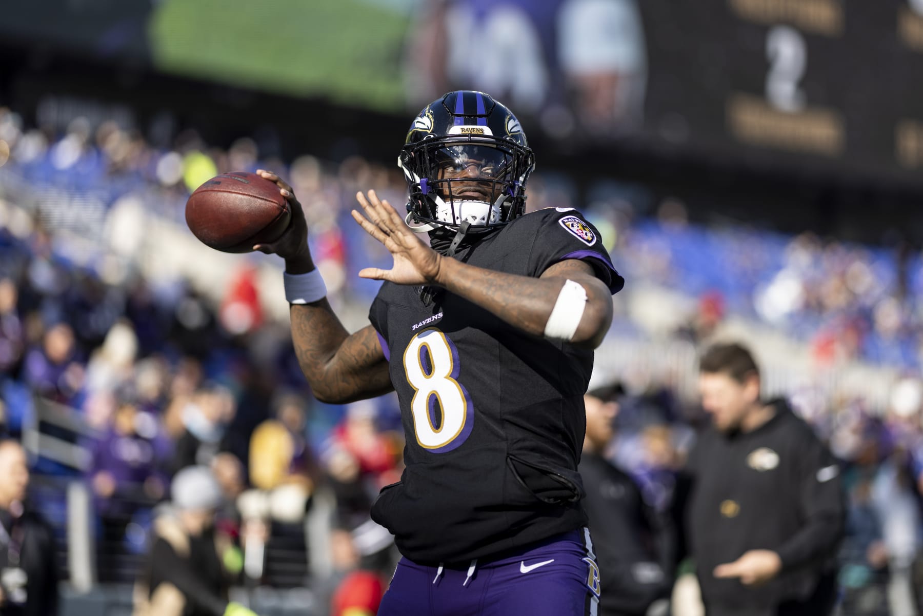 Lamar Jackson Backed by Ravens HOF'er Ray Lewis: QB Has 'Different Look ...