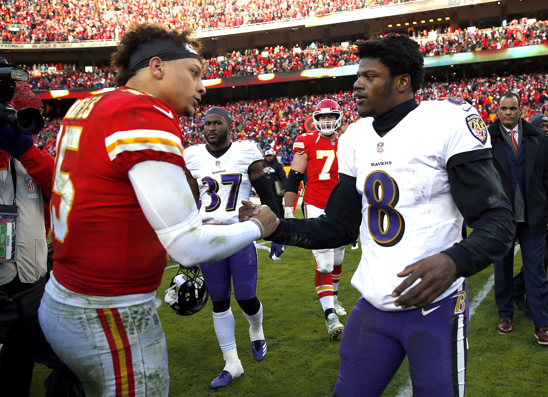 Patrick Mahomes Hypes Lamar Jackson Ahead of Chiefs vs. Ravens: 'He Can ...