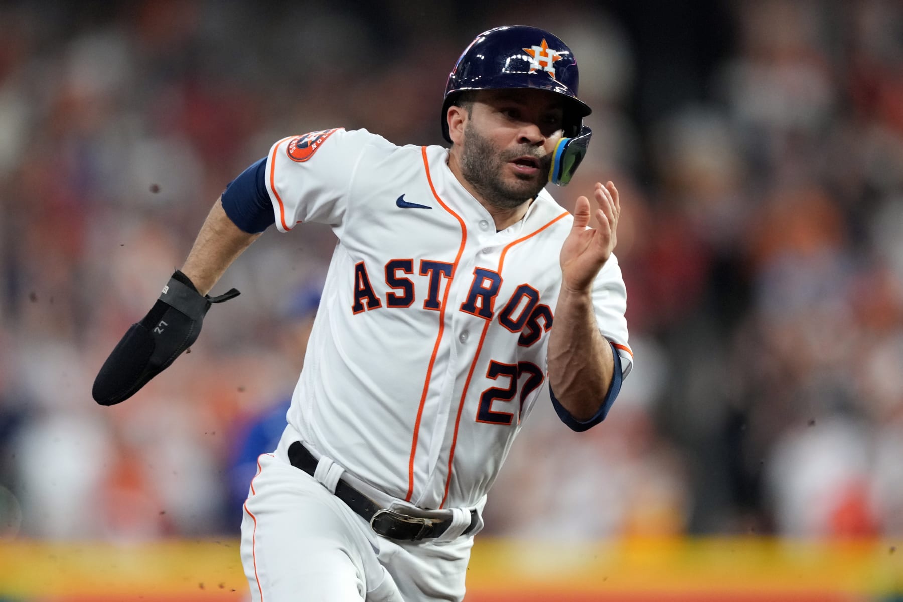 José Altuve's Reported 5-Year, $125M Contract Extension Celebrated by ...