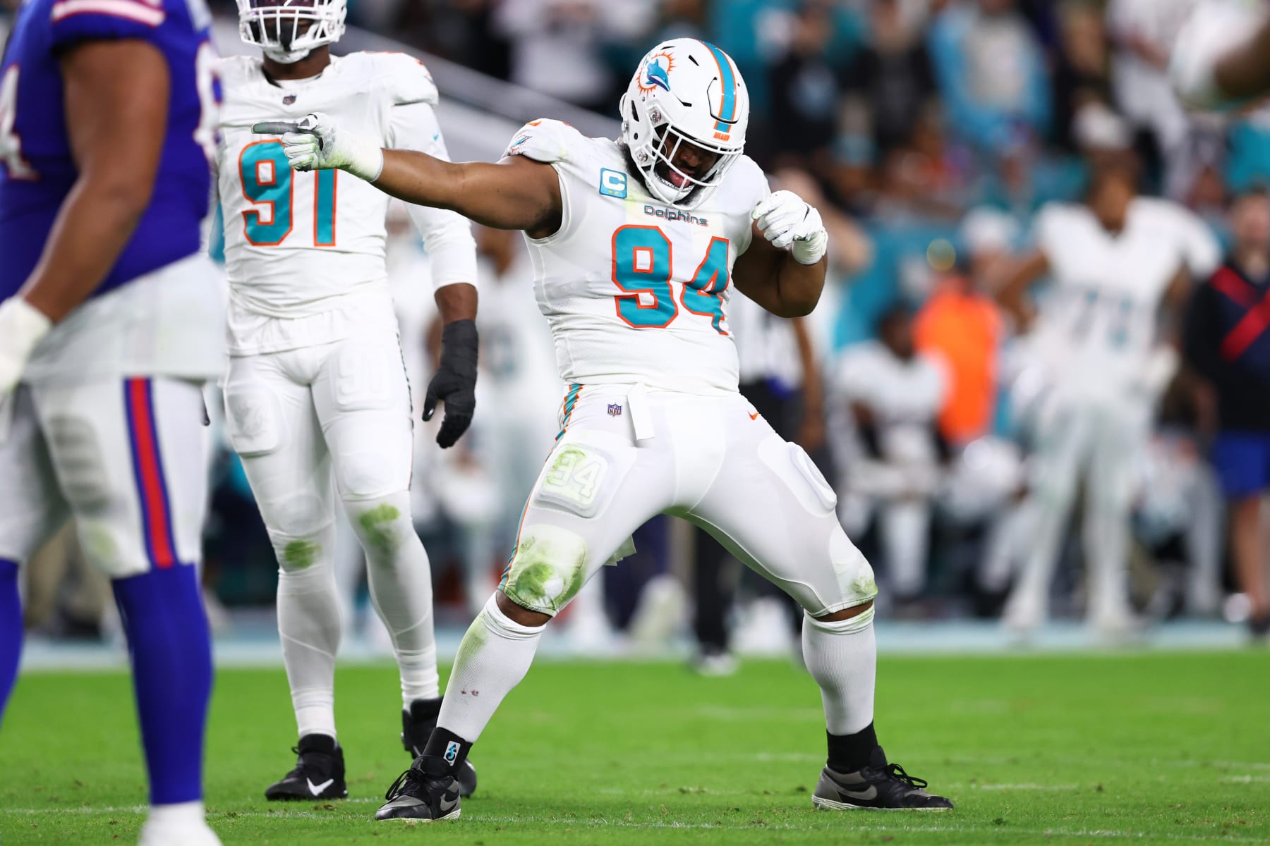Christian Wilkins, Robert Hunt, Dolphins Free Agents' Projected Contracts