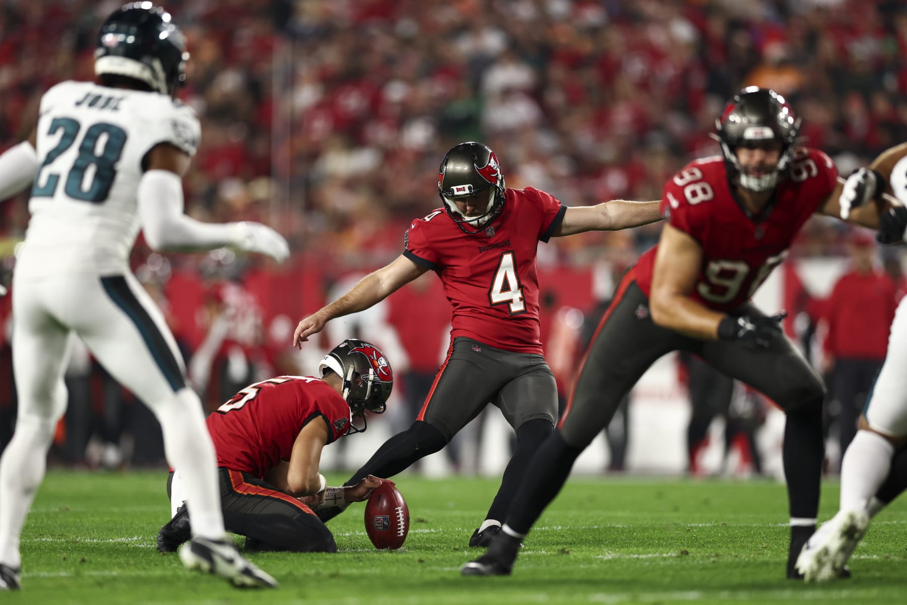 Grading 2024 NFL Free-Agency Signings and Trades During Tampering Period