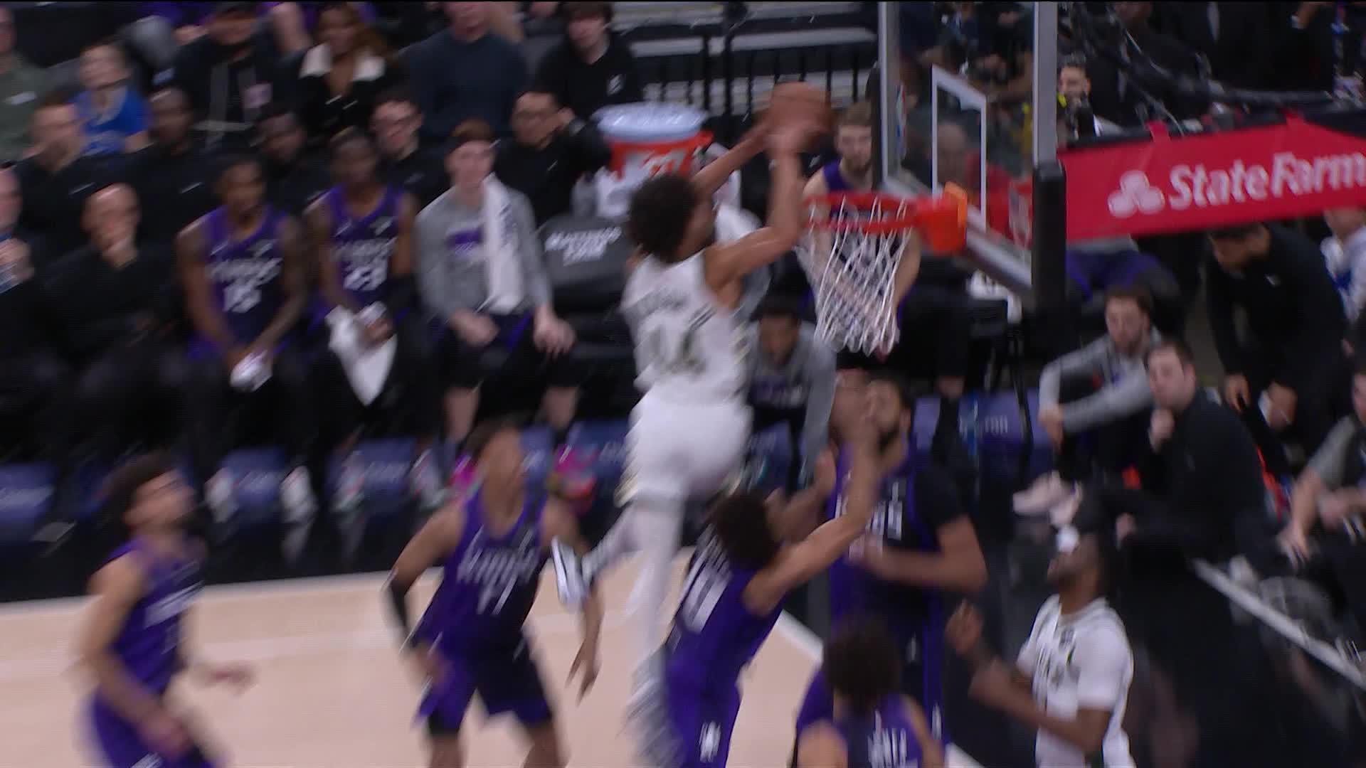 Introducing Your 2014 Heisman Trophy Winner, Marcus Mariota | News ...