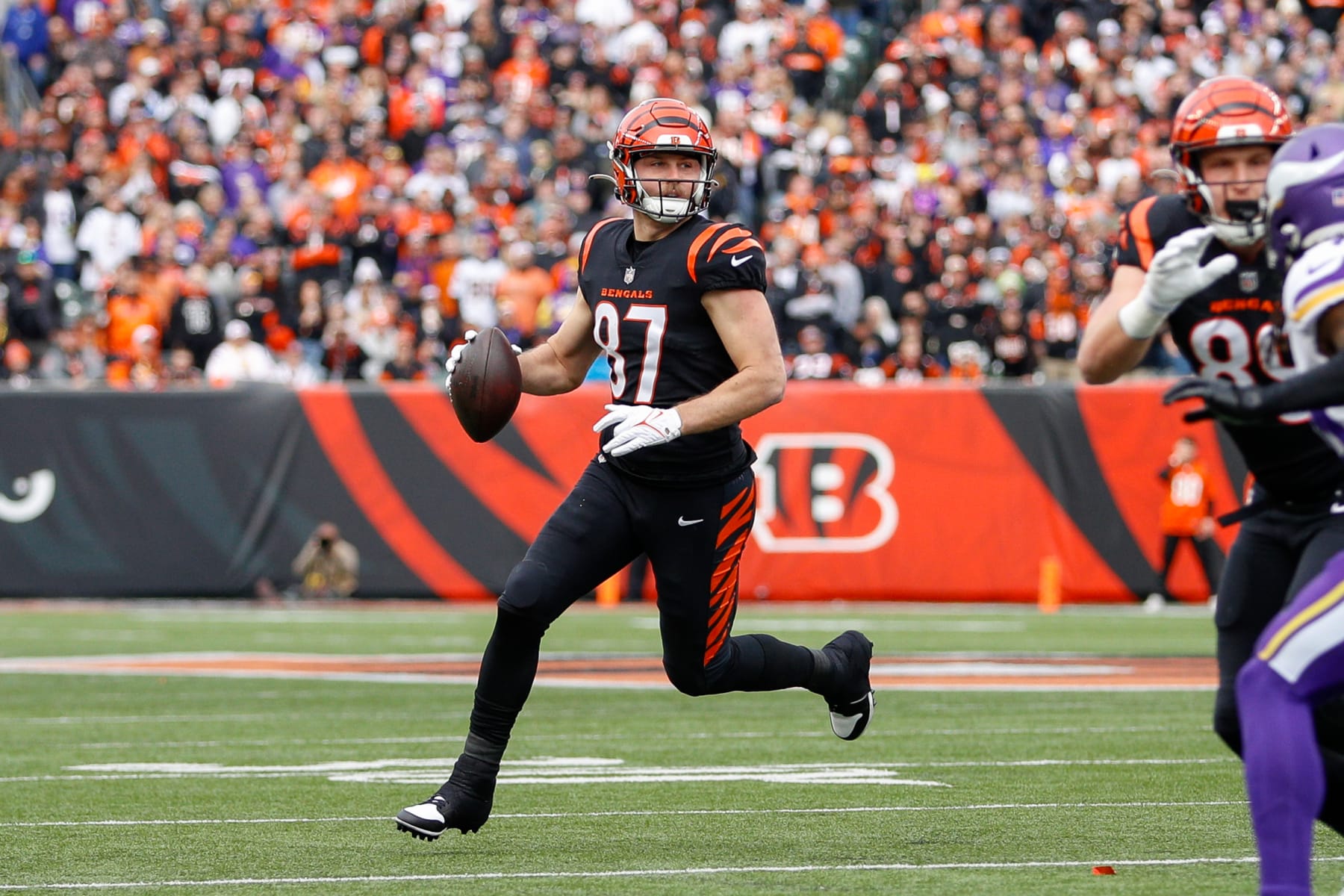 NFL Free-Agent Tracker 2024: Tracking All the Latest Contract Signings ...