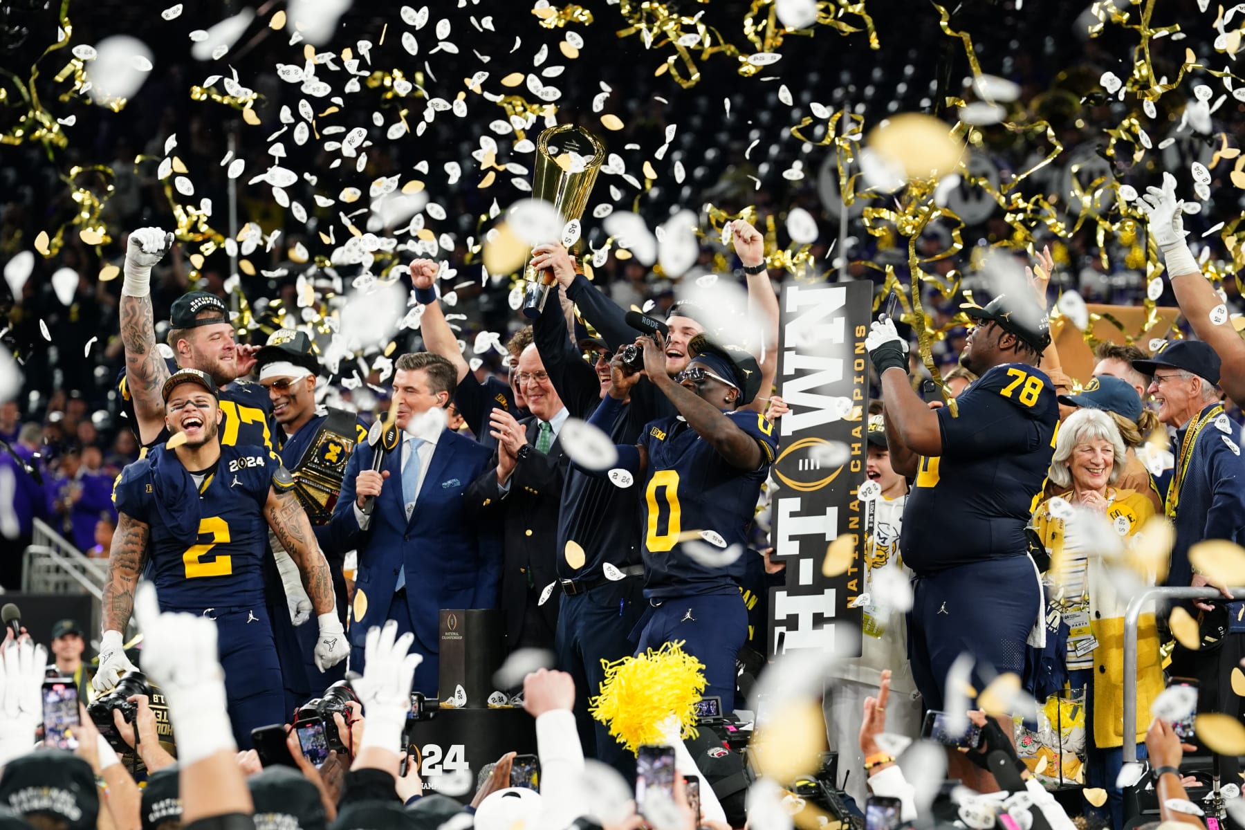 College Football Playoff, ESPN Agree to 6-Year Contract Extension amid ...